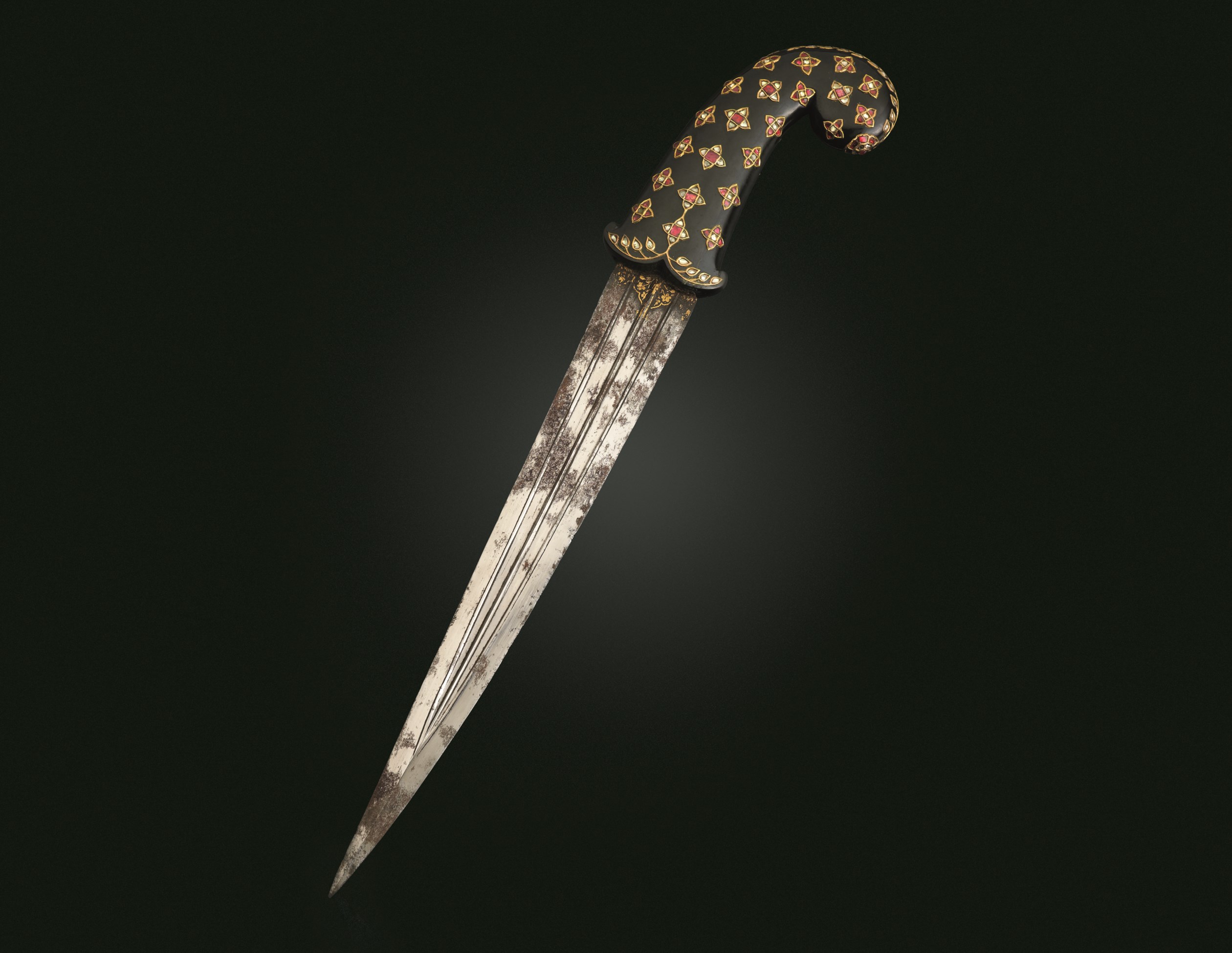 A GEM SET JADE HILTED DAGGER (KHANJAR), DECCAN OR NORTH INDIA, 1700 ...