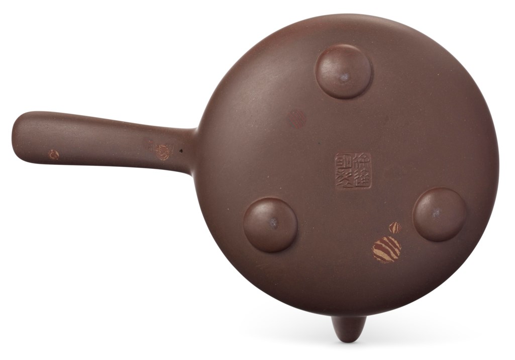 A COMPRESSED YIXING TEAPOT, 'SIDE HANDLE', XU DAMING (1952-2016 ...