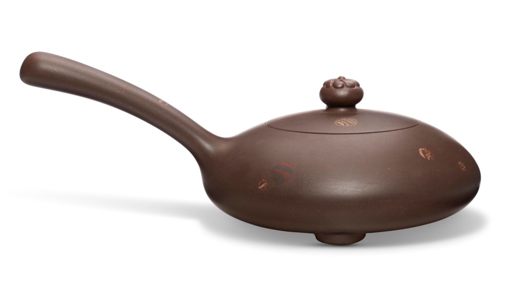 A COMPRESSED YIXING TEAPOT, 'SIDE HANDLE', XU DAMING (1952-2016 ...