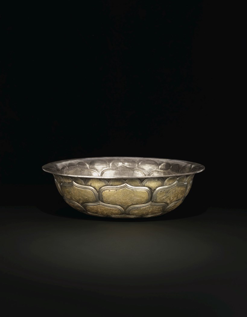 A VERY RARE AND IMPORTANT LARGE PARCEL-GILT SILVER BOWL, TANG DYNASTY ...