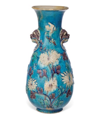 A FAHUA 'LOTUS' JAR, MING DYNASTY, 17TH CENTURY | Christie’s