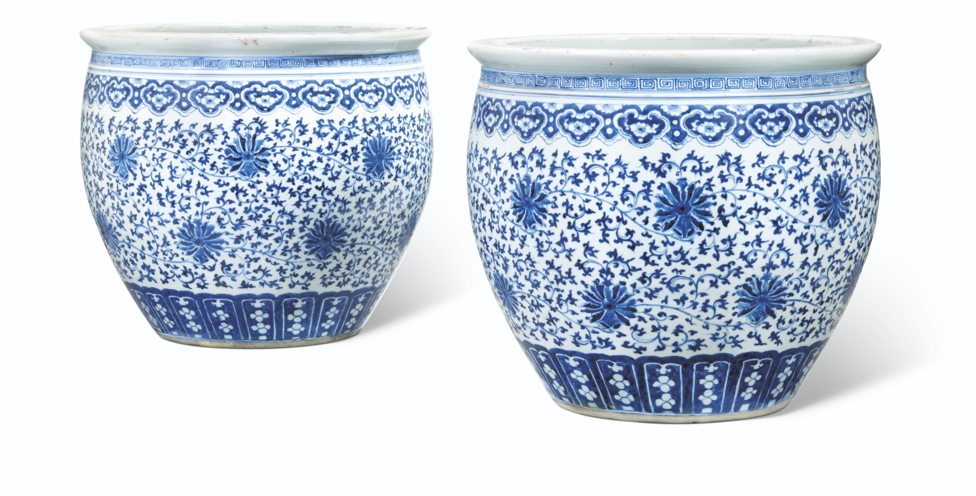 A PAIR OF CHINESE BLUE AND WHITE PORCELAIN FISH BOWLS, 19TH/20TH ...