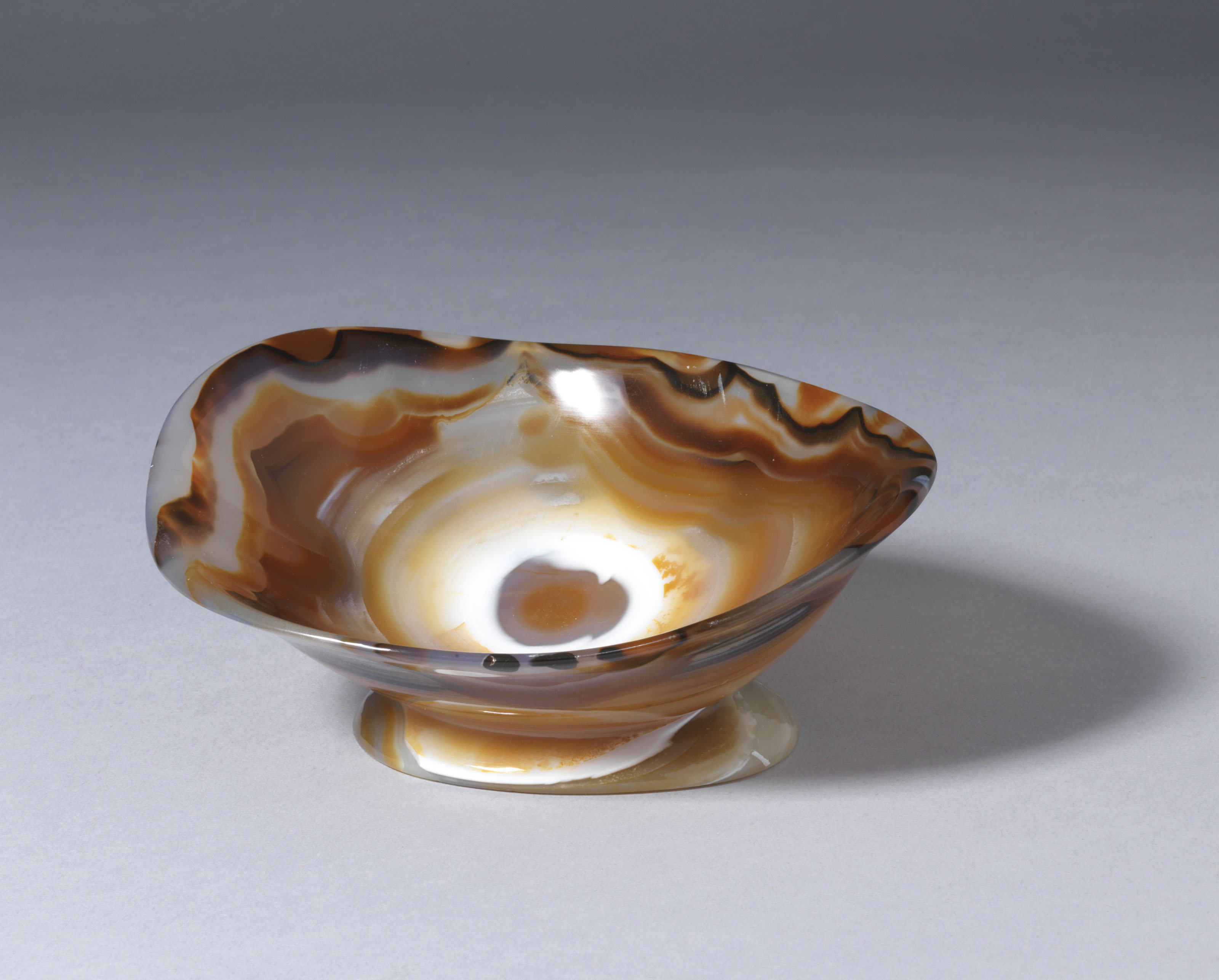 AN AGATE BOWL, BRAZIL | Christie’s