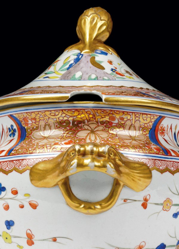 A SPODE STONE CHINA PART DINNER AND DESSERT-SERVICE, CIRCA 1813-20 ...