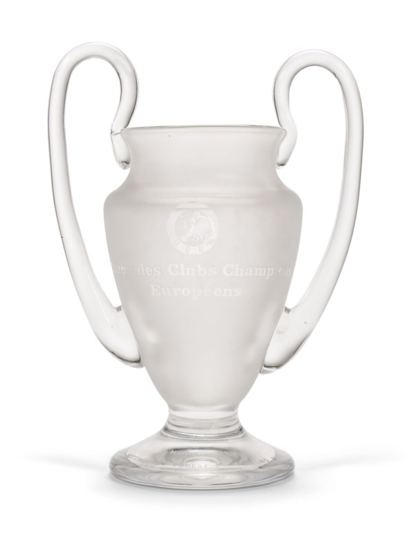 A FROSTED GLASS TWO-HANDLED TROPHY REPLICA OF THE EUROPEAN CUP, ETCHED ...