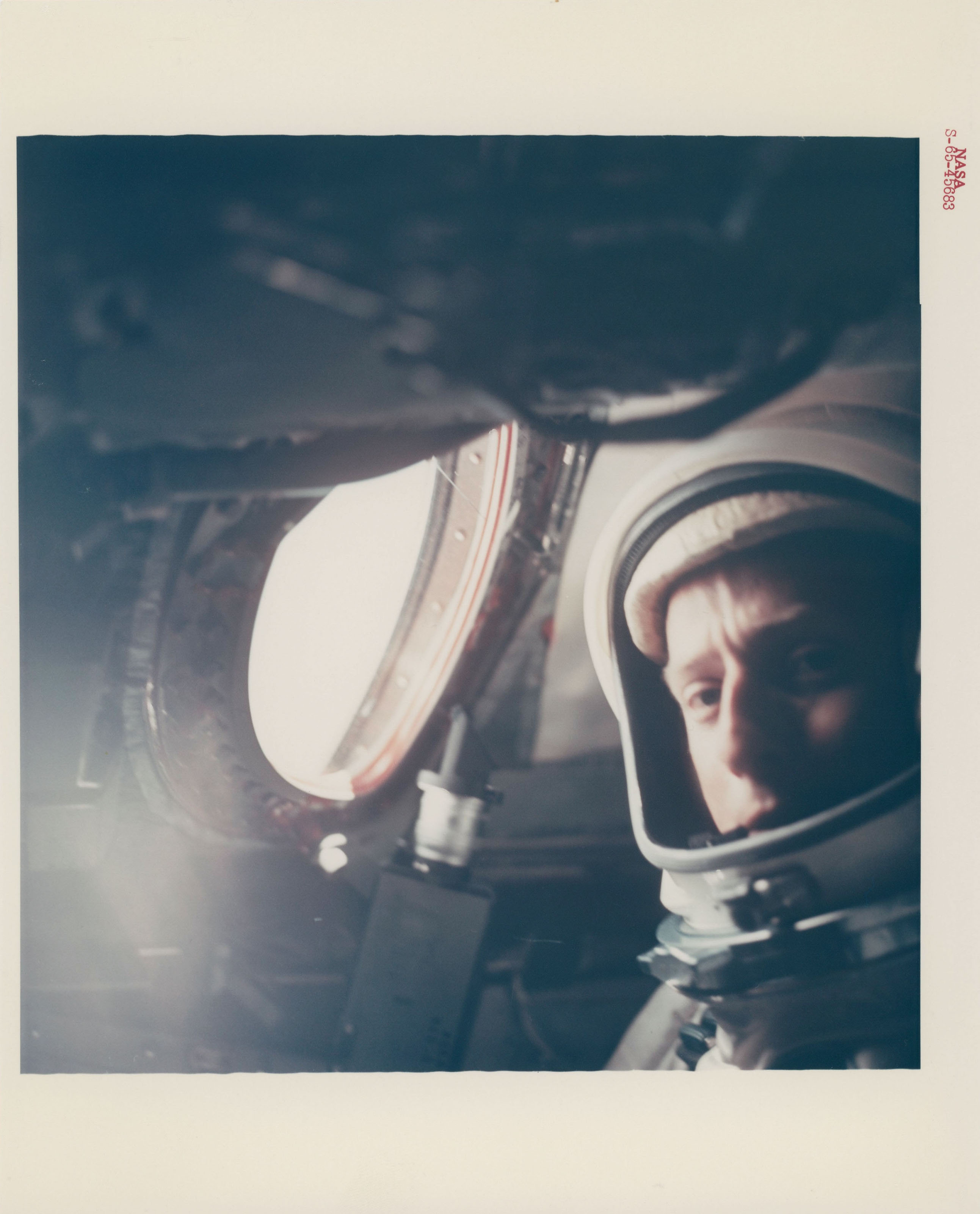 In-flight portrait of Pete Conrad in weightlessness, August 21-29, 1965 ...