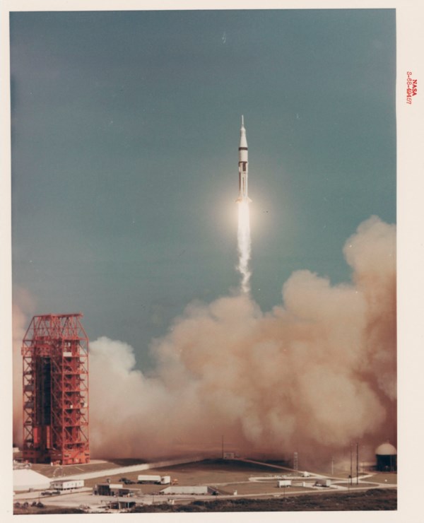 first rocket launch nasa