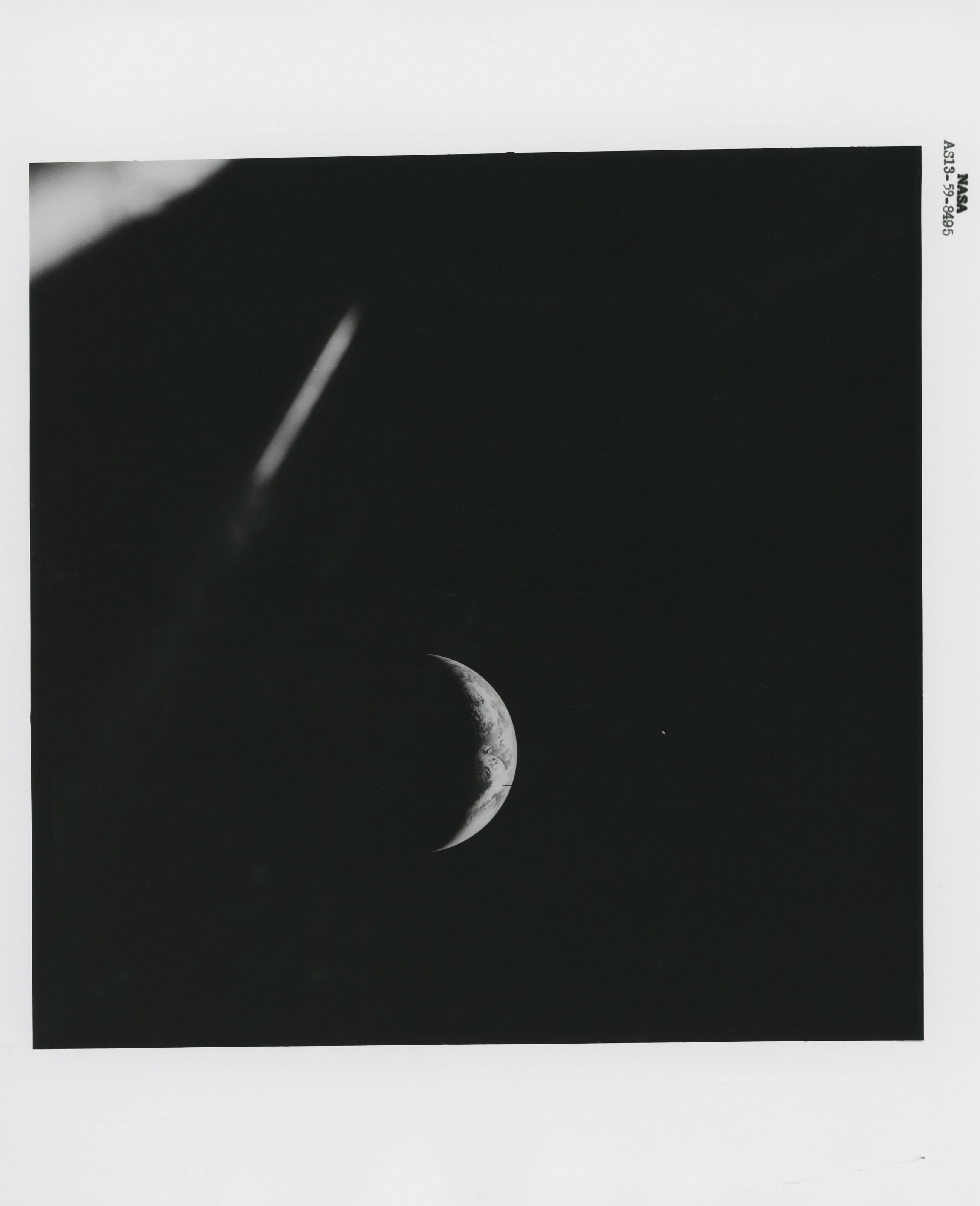 The crescent Earth seen from the approaching spacecraft, April 11-17 ...