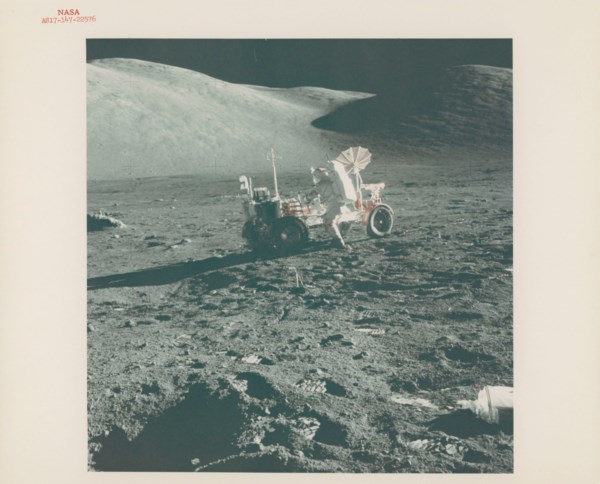 apollo 17 rover camera