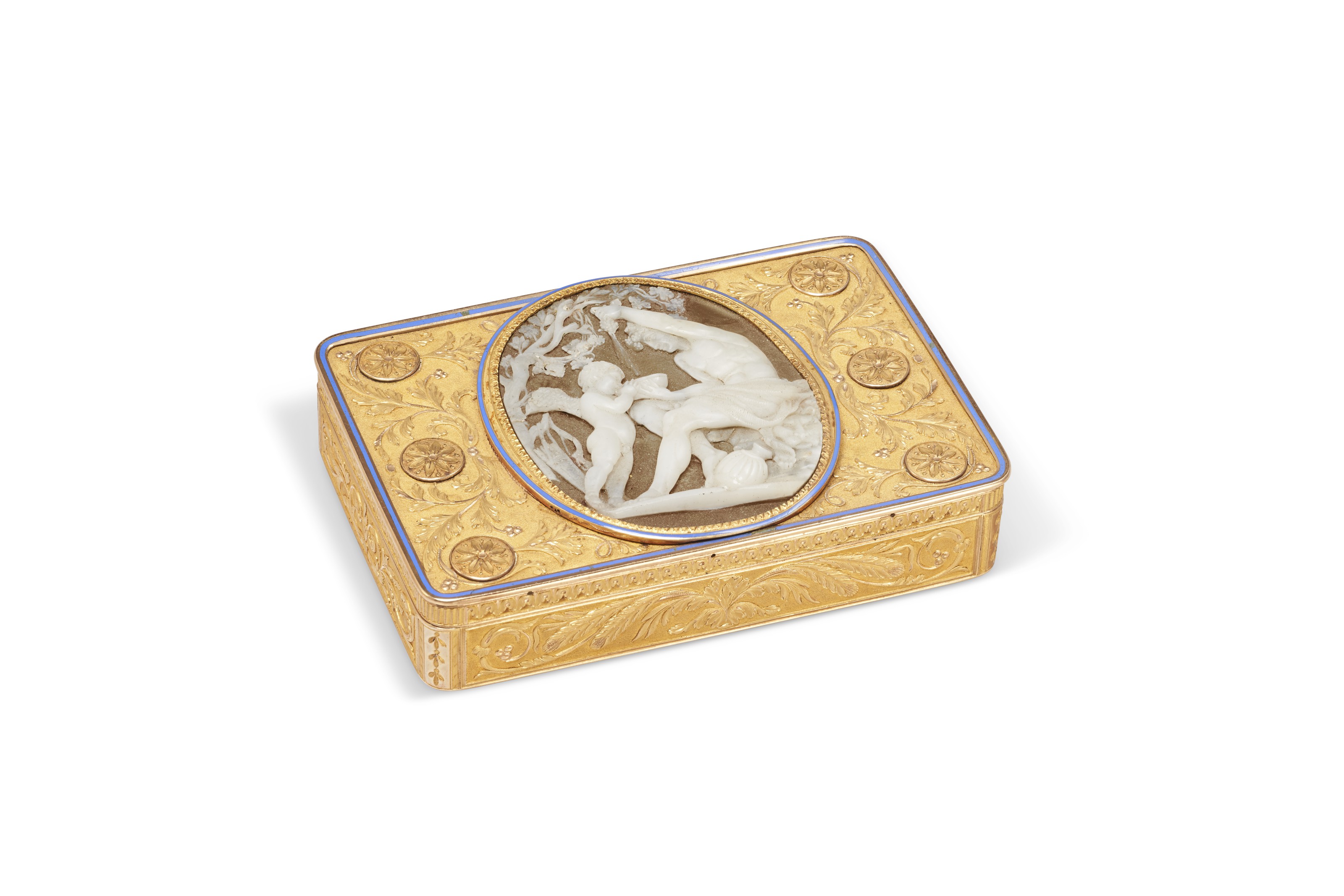 A RUSSIAN GOLD AND ENAMEL SNUFF BOX WITH AGATE CAMEO, MARKED ST ...