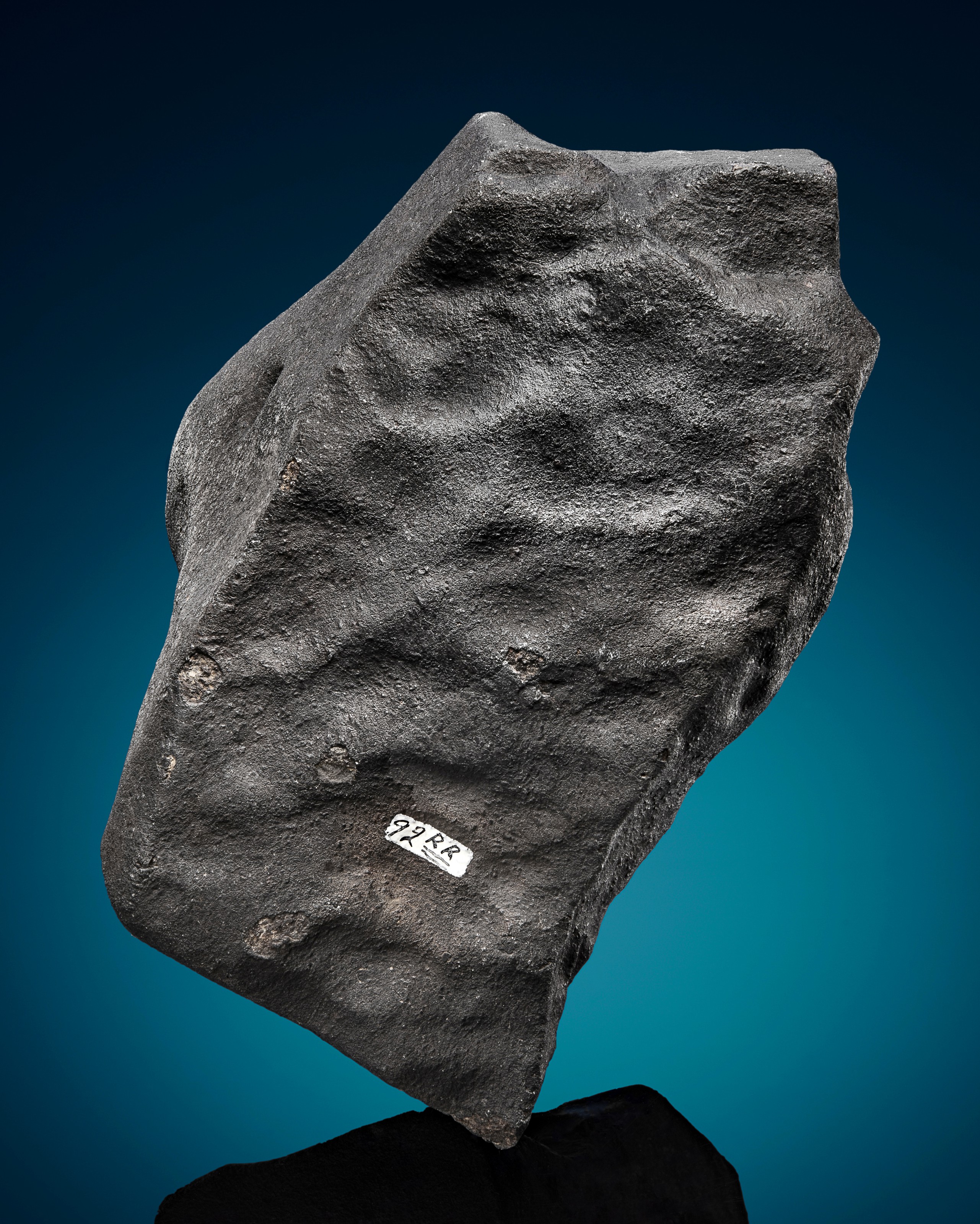 COMPLETE PLAINVIEW METEORITE WITH H.H. NININGER PROVENANCE, H5 Hale ...