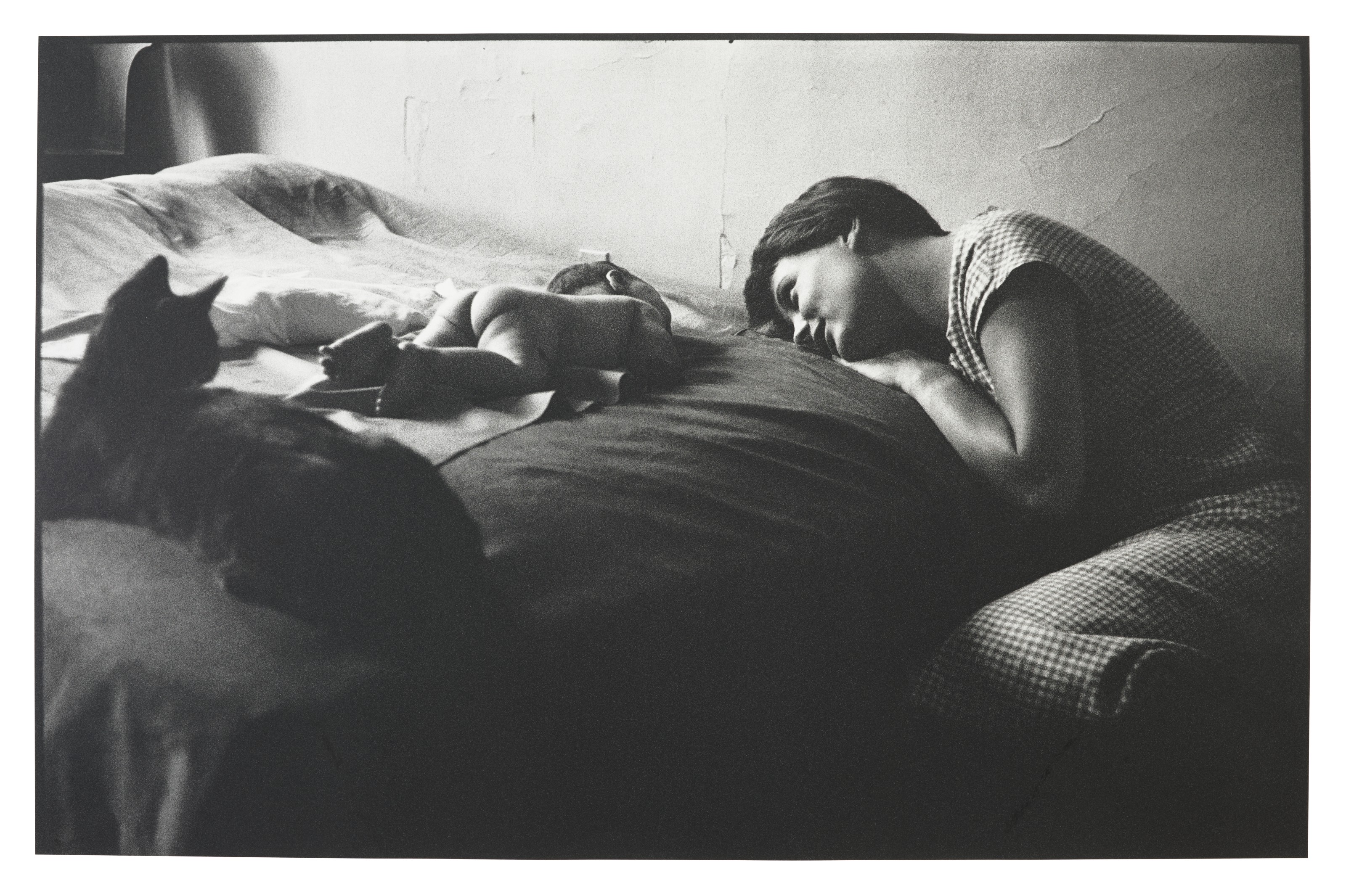 ELLIOTT ERWITT (B. 1928), Mother and Child, New York, 1953 | Christie’s