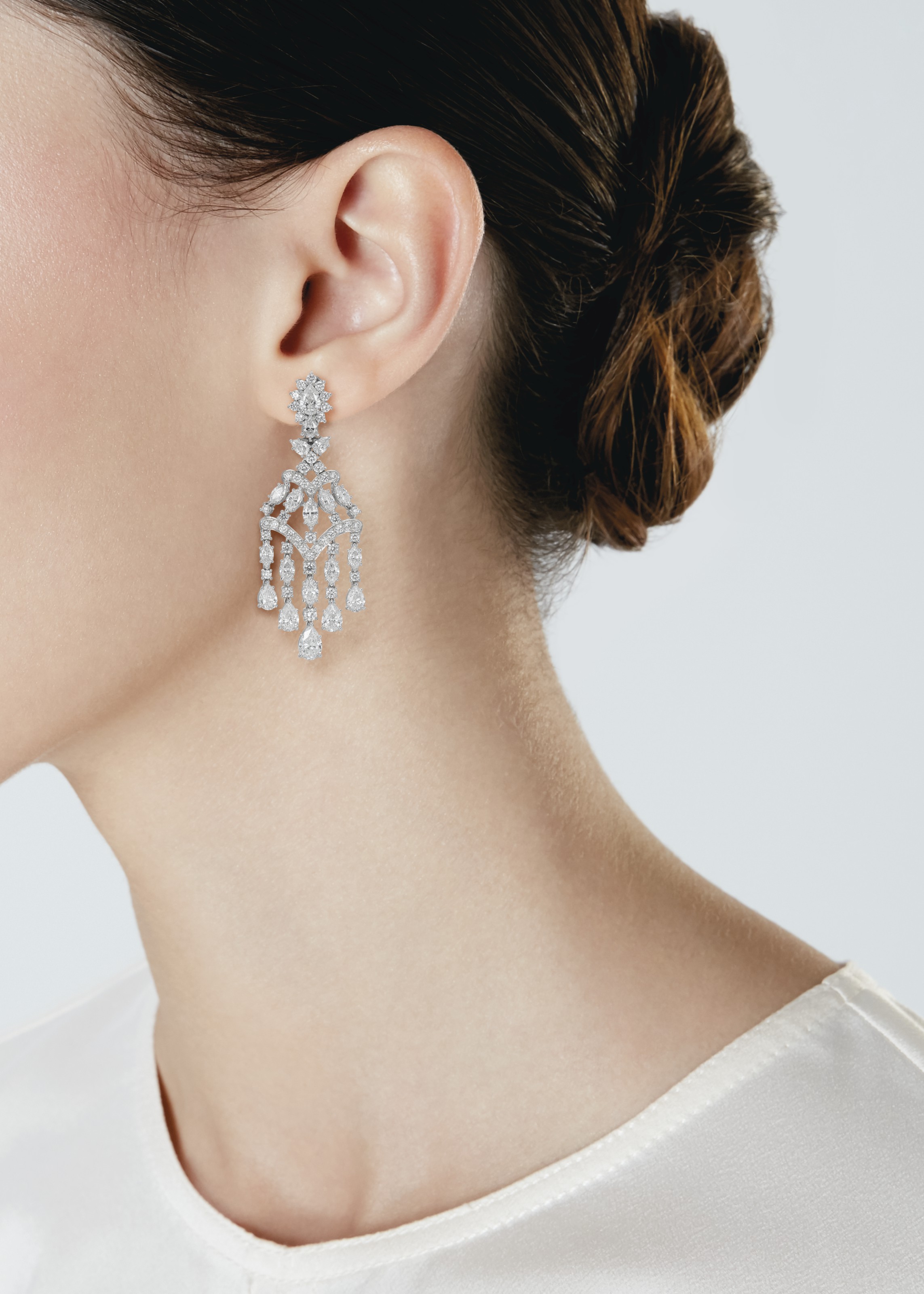 DIAMOND EARRINGS, HARRY WINSTON