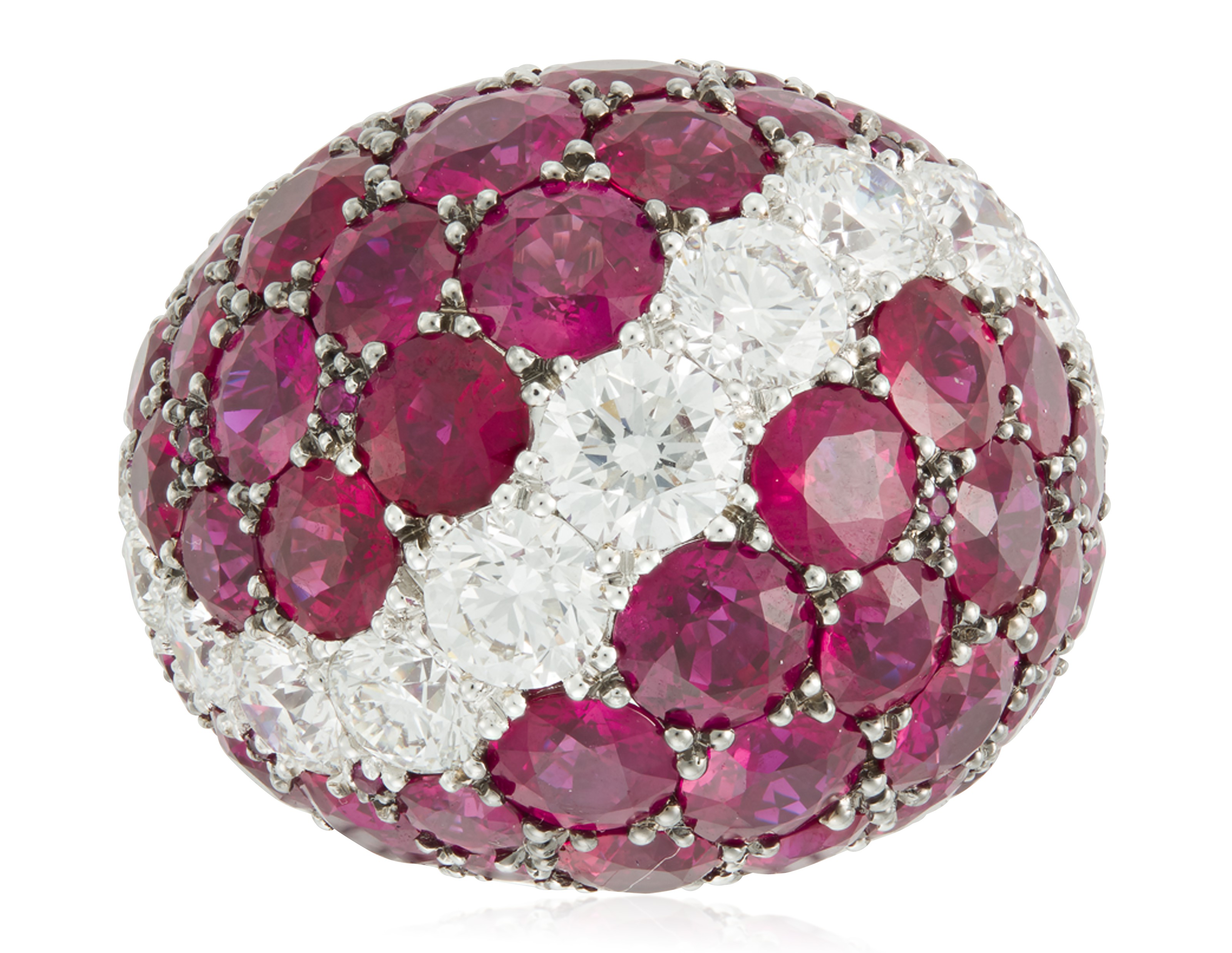 NO RESERVE ~ GRAFF RUBY AND DIAMOND RING, | Christie’s