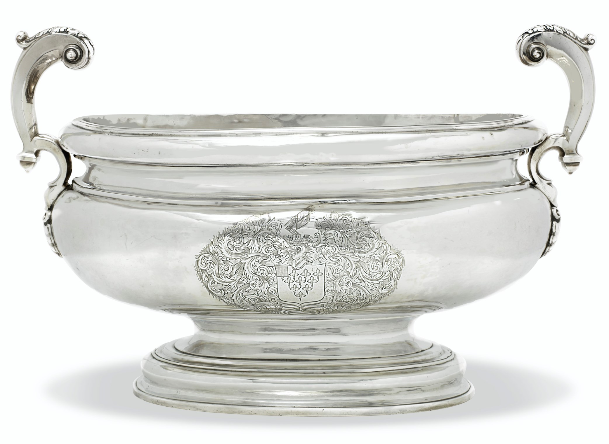 A QUEEN ANNE SILVER WINE CISTERN