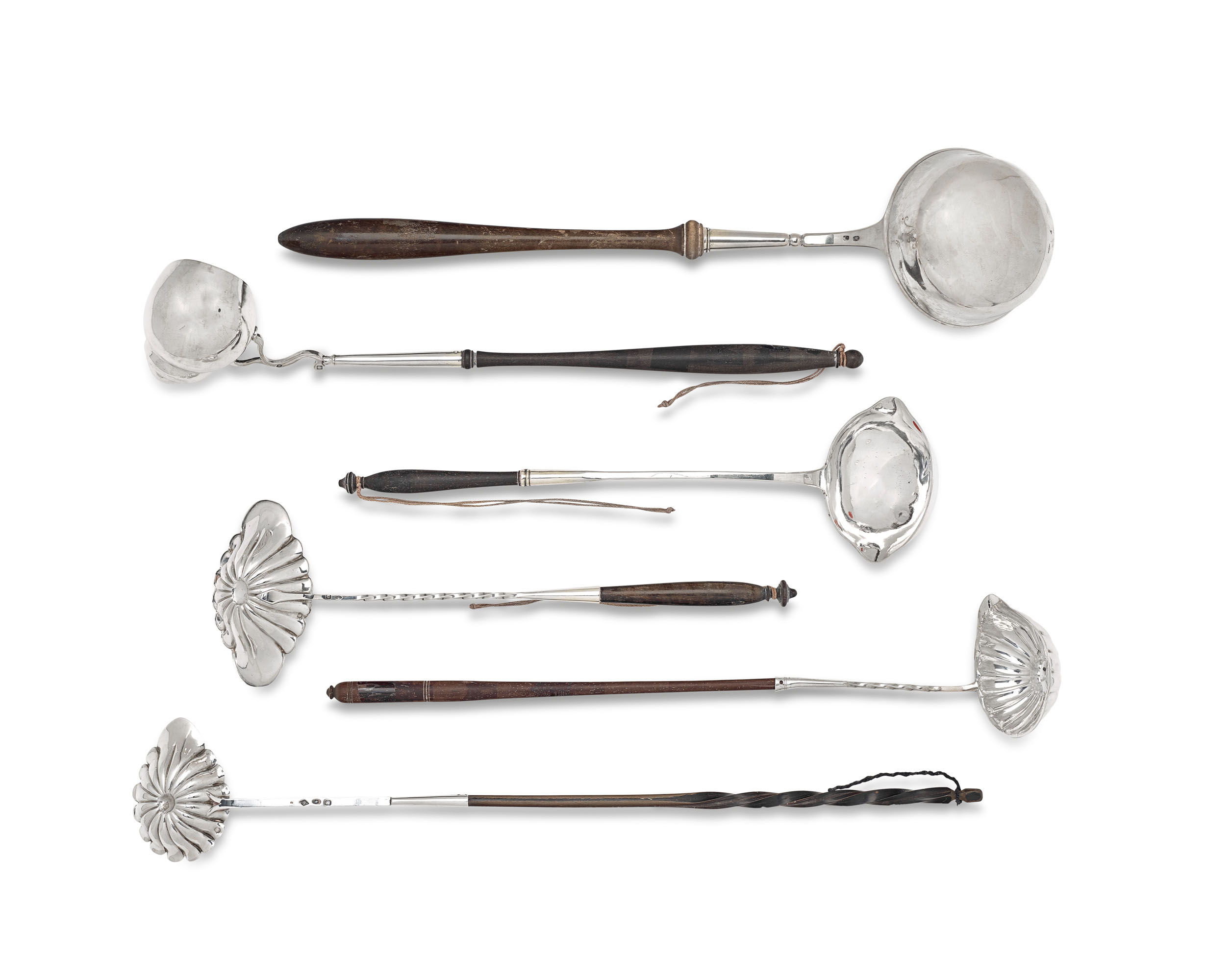 ENSEMBLE DE SIX CUILLERES A PUNCH EN ARGENT ET BOIS, PAR DIVERS ...