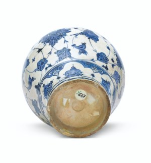 AN IZNIK POTTERY JAR, OTTOMAN TURKEY, CIRCA 1520 | Christie's