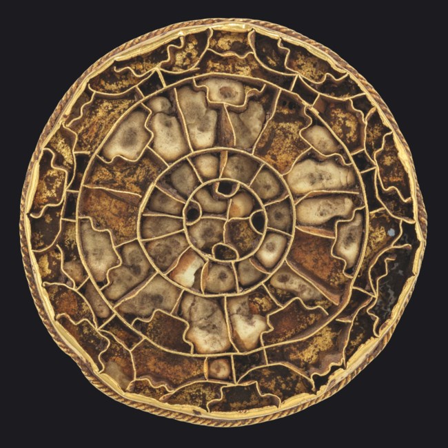 A MEROVINGIAN GOLD DISC BROOCH, CIRCA SECOND HALF OF THE 6TH CENTURY A ...