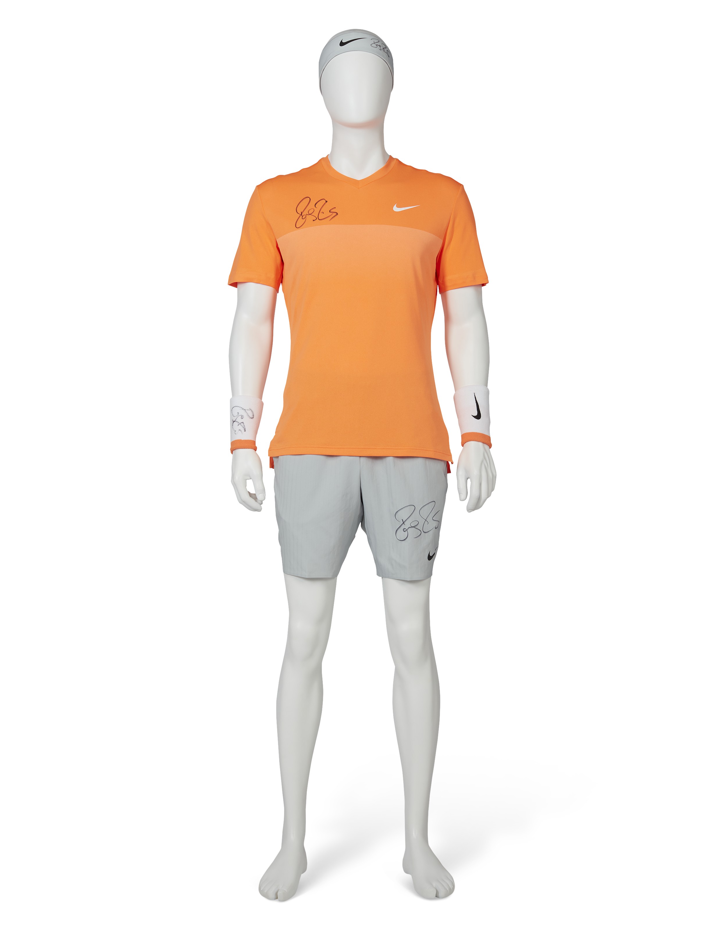 ROGER FEDERER'S CHAMPION OUTFIT, DUBAI, 2015 | Christie’s