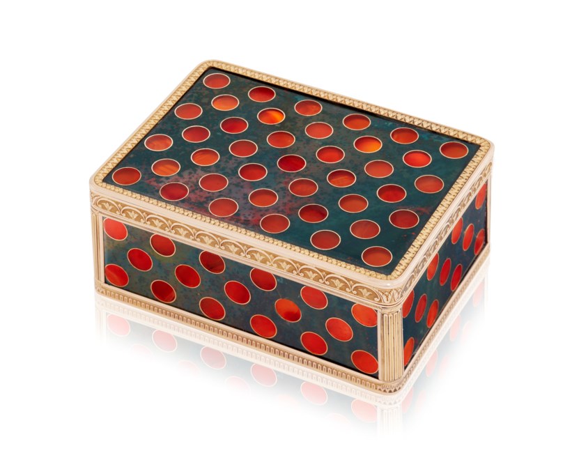 A GERMAN GOLD-MOUNTED HARDSTONE SNUFF-BOX, CIRCA 1780, WITH LATER ...