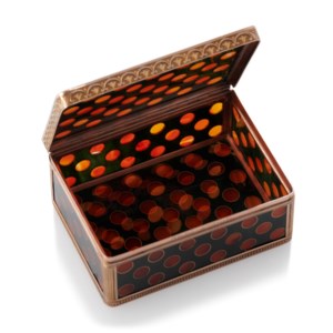 A GERMAN GOLD-MOUNTED HARDSTONE SNUFF-BOX