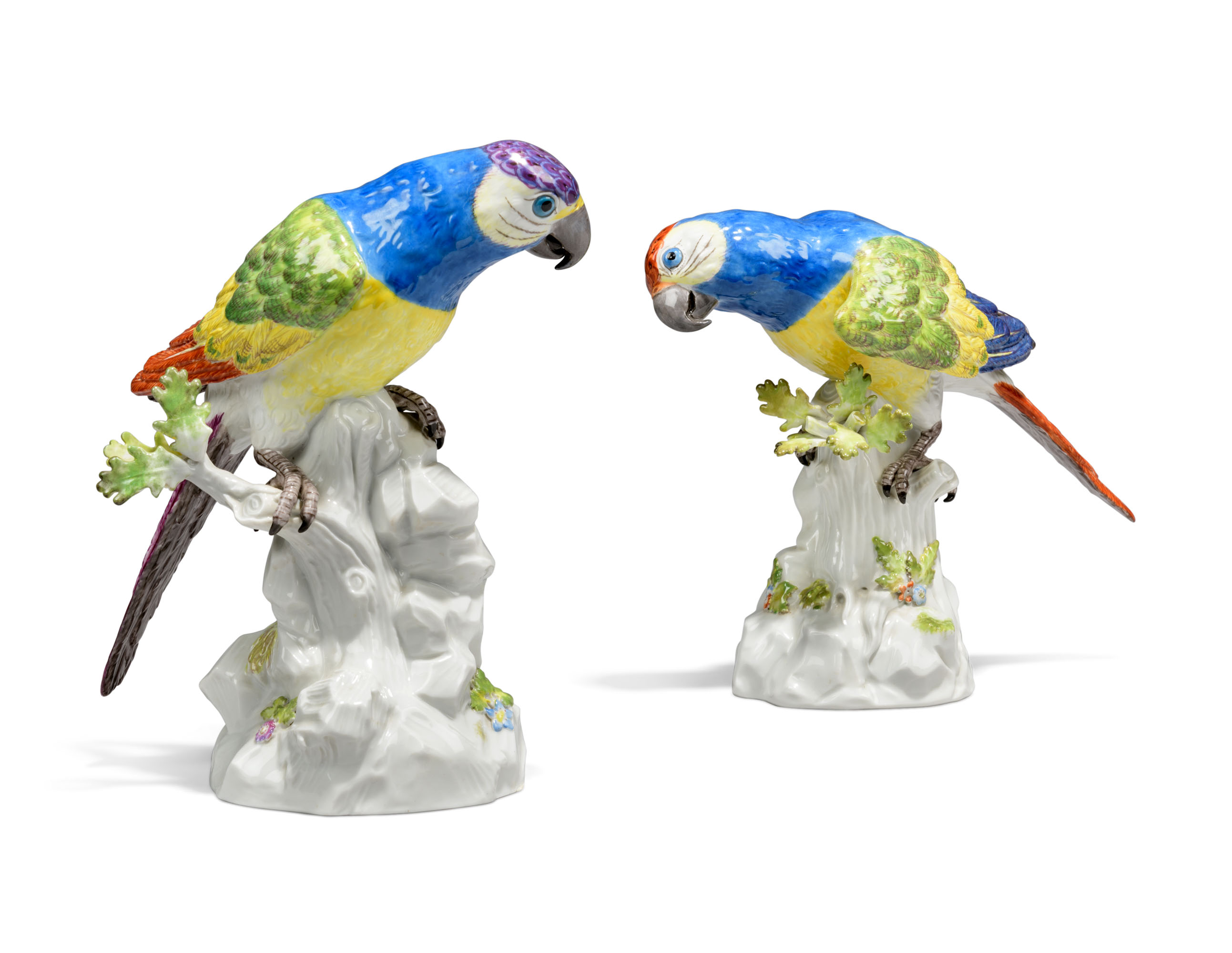 A PAIR OF MEISSEN PORCELAIN MODELS OF PARROTS, 20TH CENTURY, BLUE ...