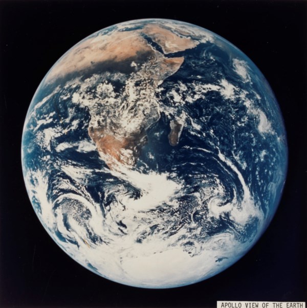 earth apollo 17