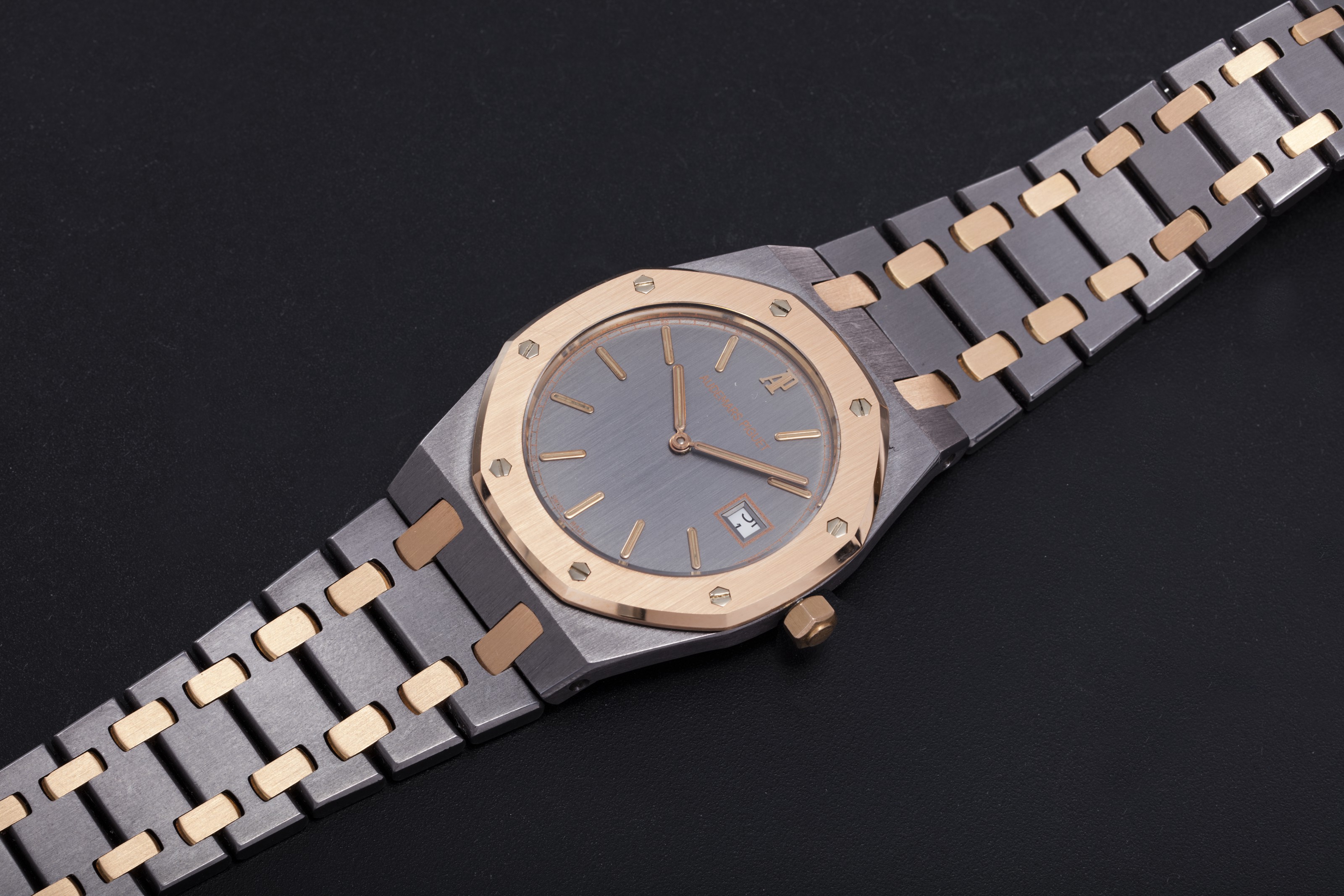 AUDEMARS PIGUET, A TANTALUM AND ROSE GOLD ROYAL OAK QUARTZ WRISTWATCH ...