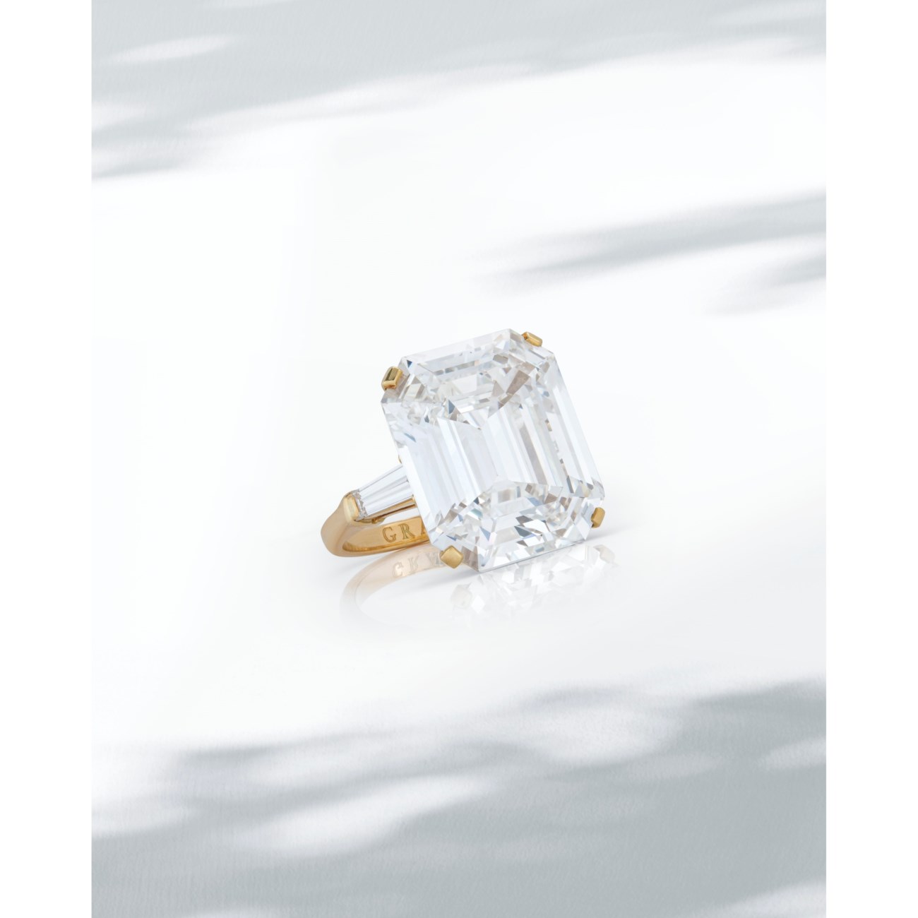 GRAFF DIAMOND RING | Christie's