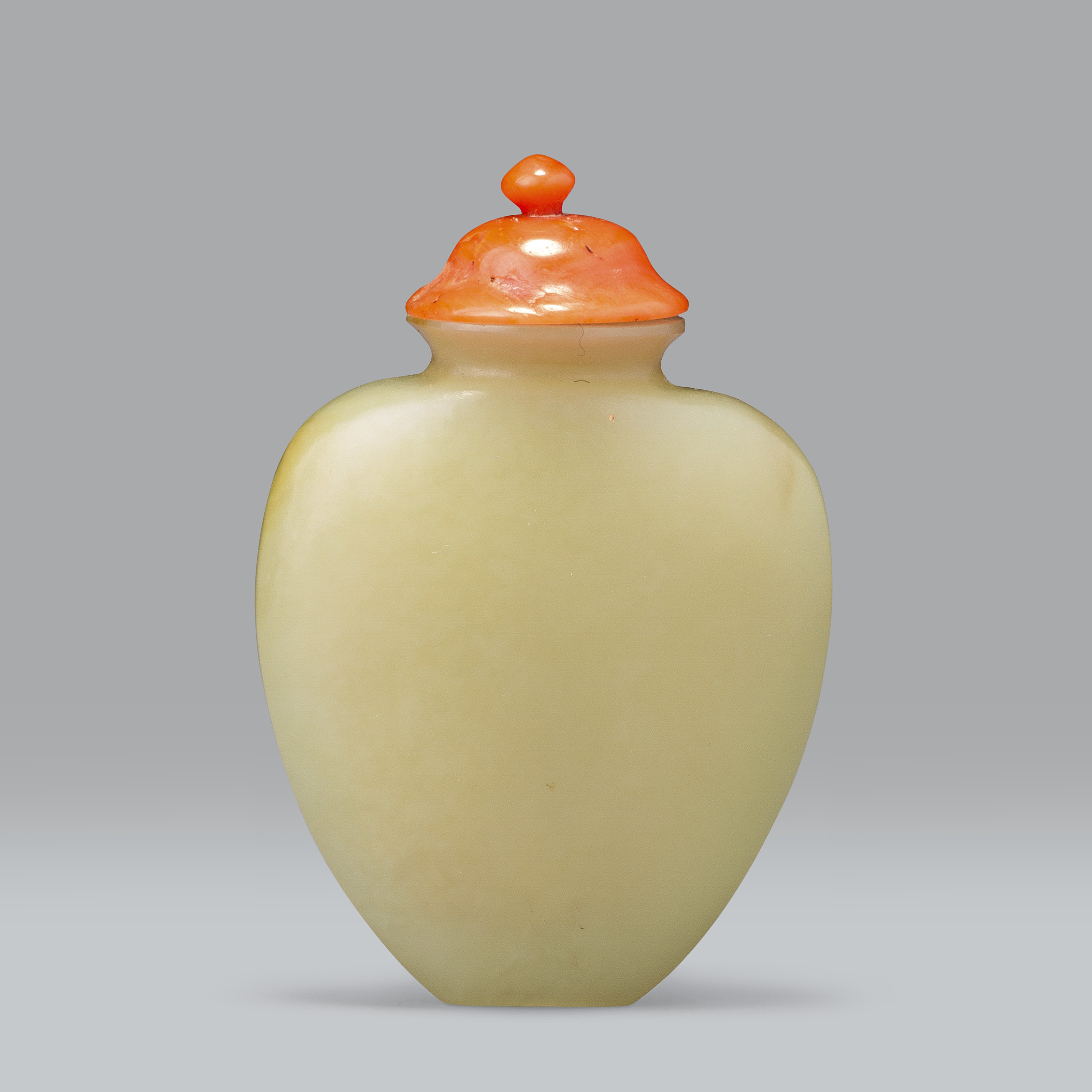 A RARE YELLOW JADE SNUFF BOTTLE, IMPERIAL, QING DYNASTY, 1750-1830 ...