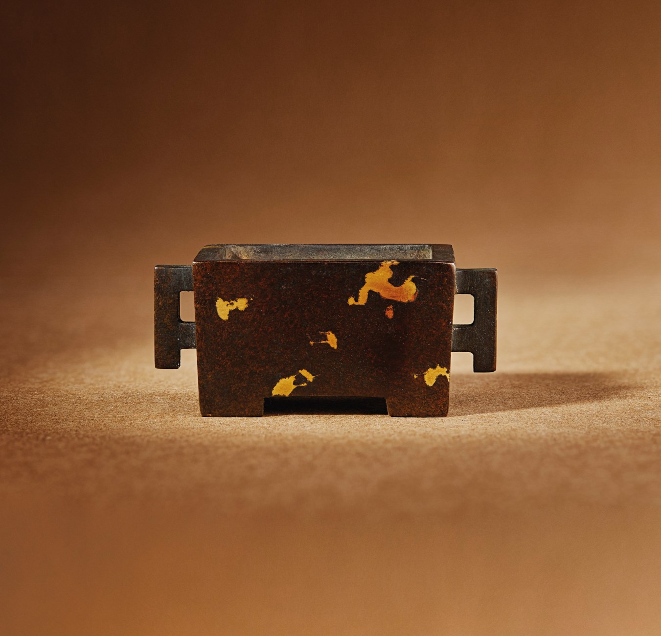 A MINIATURE GOLD-SPLASHED BRONZE RECTANGULAR CENSER, 17TH-18TH CENTURY ...