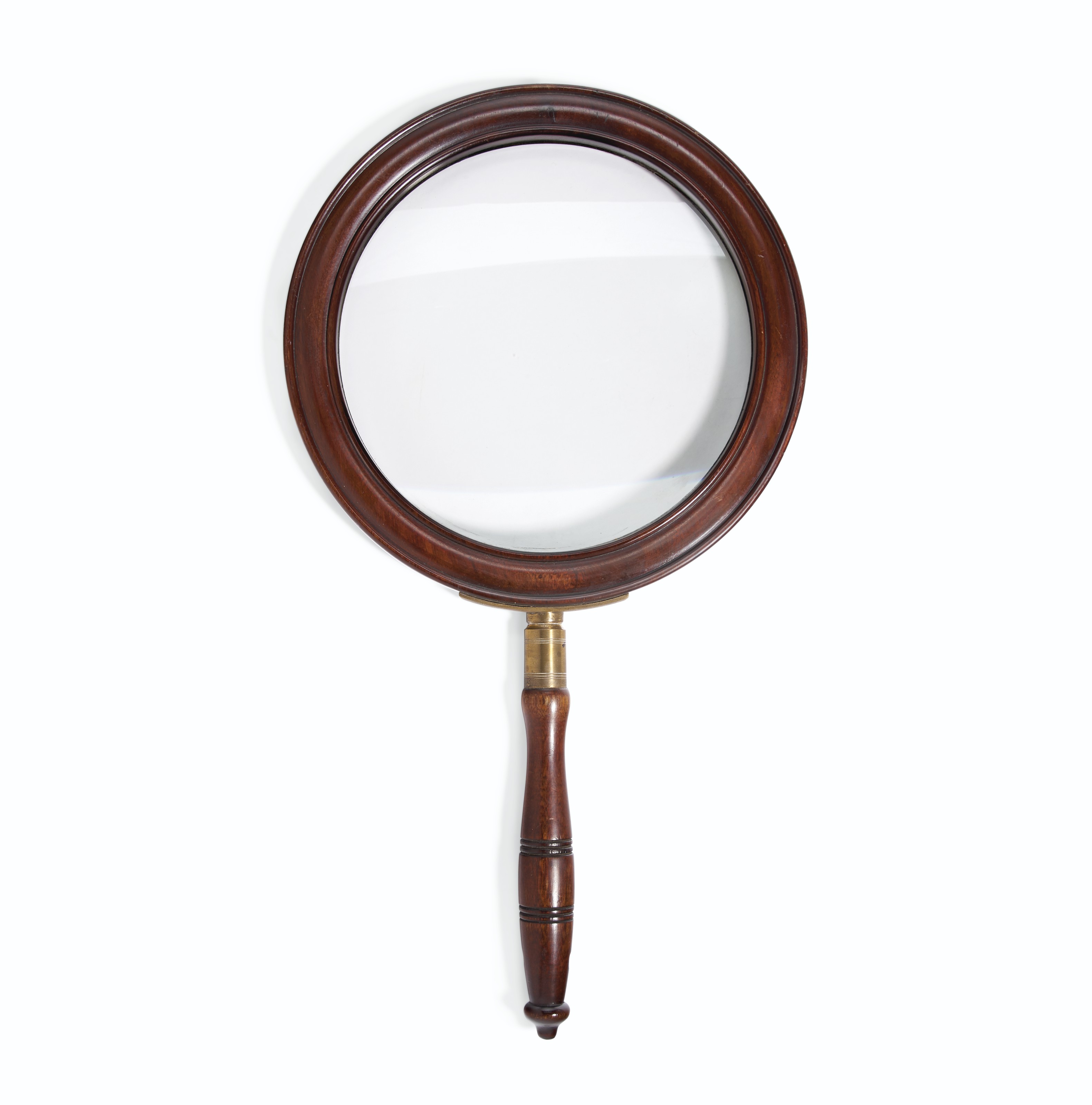 AN LATE VICTORIAN BRASS-MOUNTED MAHOGANY MAGNIFYING GLASS, LATE 19TH ...