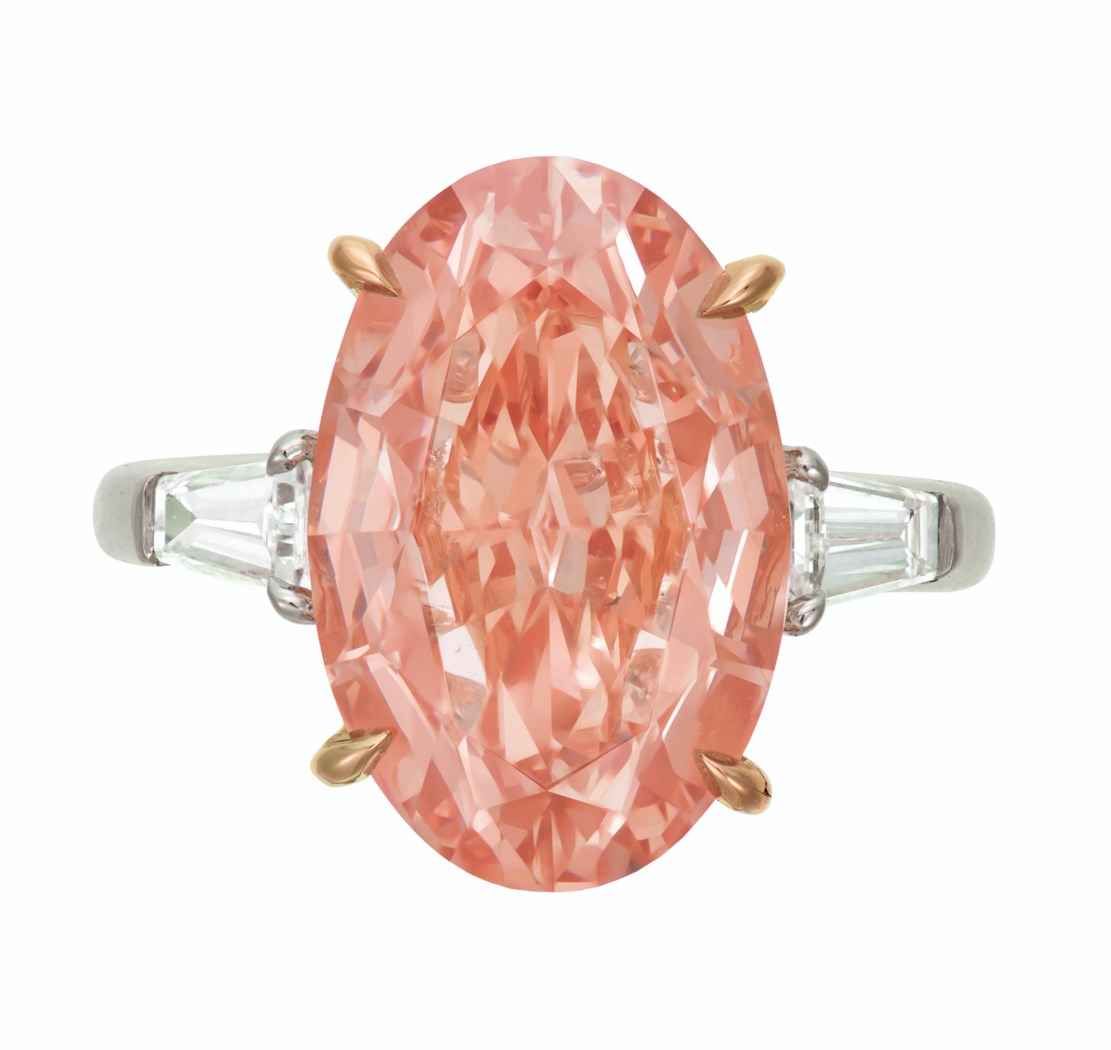 A RARE COLORED DIAMOND AND DIAMOND RING | Christie's