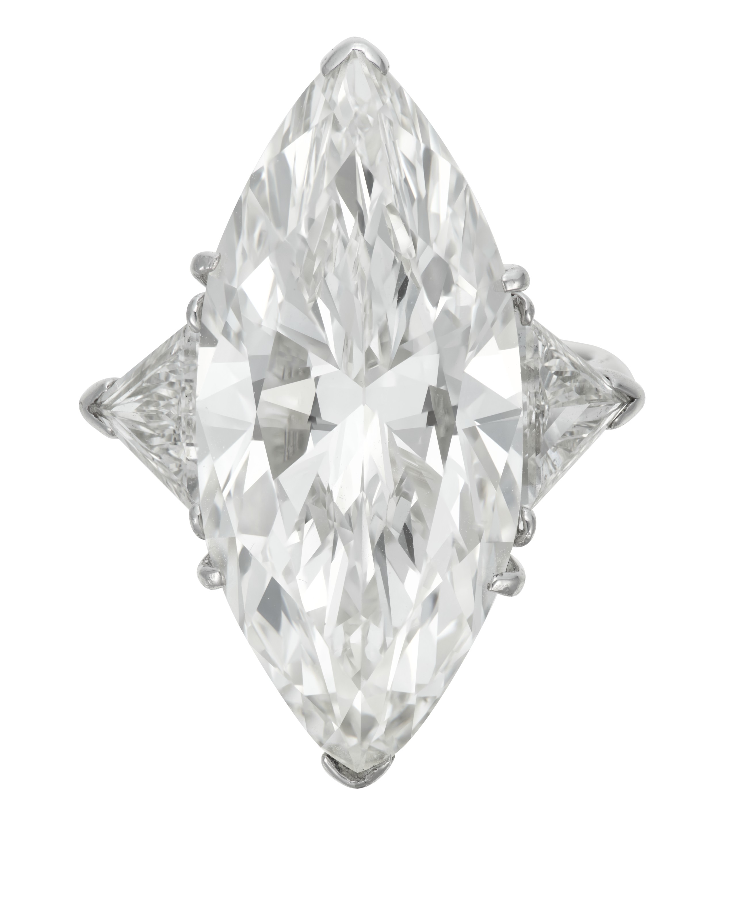 A RARE COLORED DIAMOND RING | Christie's