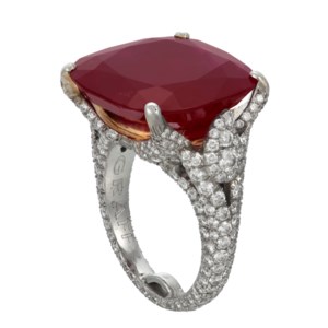 AN IMPRESSIVE GRAFF RUBY AND DIAMOND RING