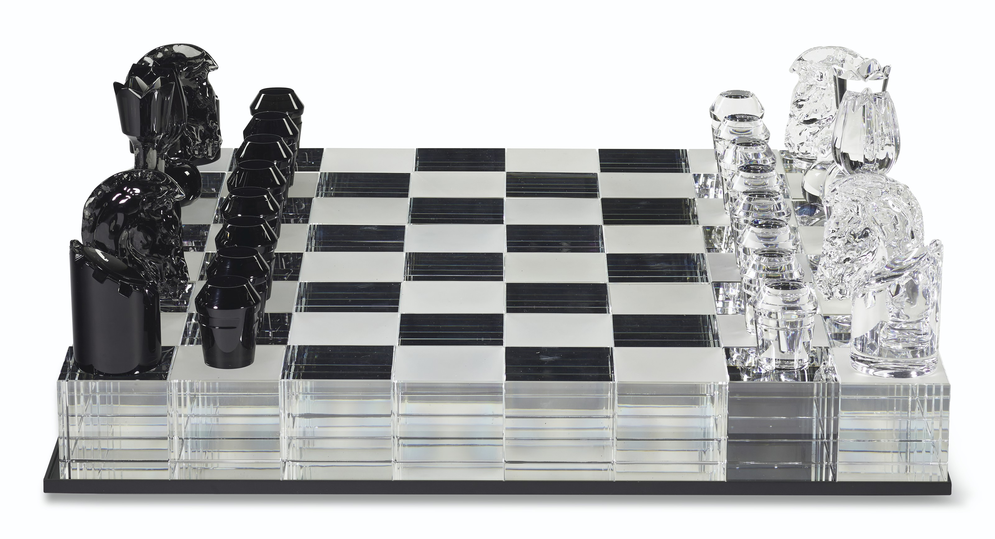 A BLACK & CLEAR CRYSTAL CHESS SET, SAINT LOUIS, 2019 | Christie’s