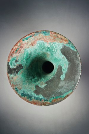 A FINELY CAST BRONZE RITUAL WINE VESSEL, GU, LATE SHANG DYNASTY, ANYANG ...