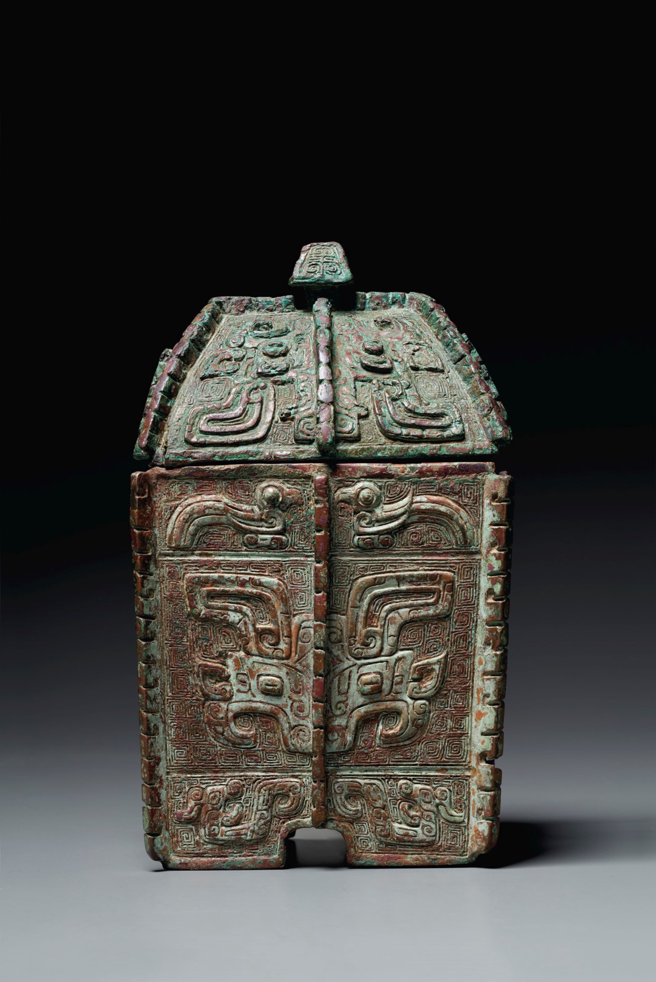 A VERY RARE BRONZE RITUAL WINE VESSEL AND COVER, FANGYI, LATE SHANG ...