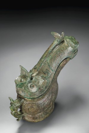 AN EXCEPTIONAL AND HIGHLY IMPORTANT BRONZE RITUAL WINE VESSEL AND COVER ...