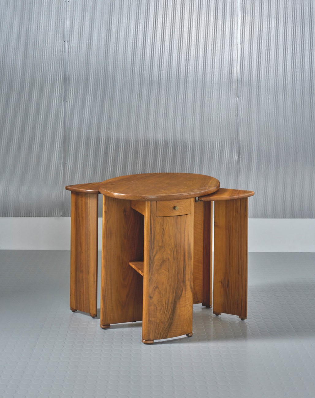 PIERRE CHAREAU (1883-1950), Table basse ‘MB 130’, vers 1923-1925 ...