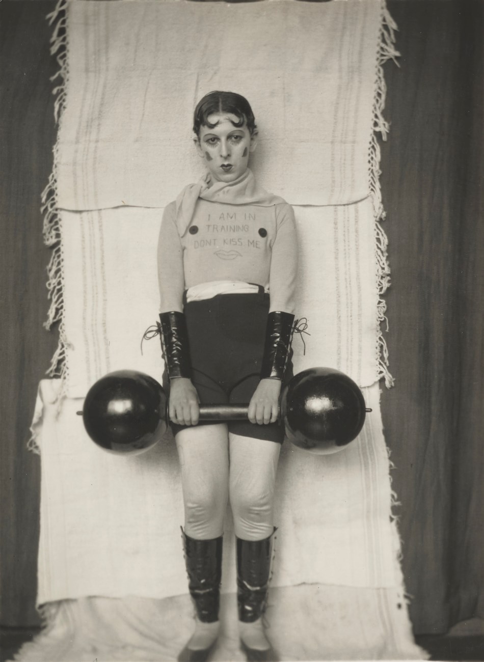 Claude Cahun (1894-1954), Autoportrait (variante I’m in training ...