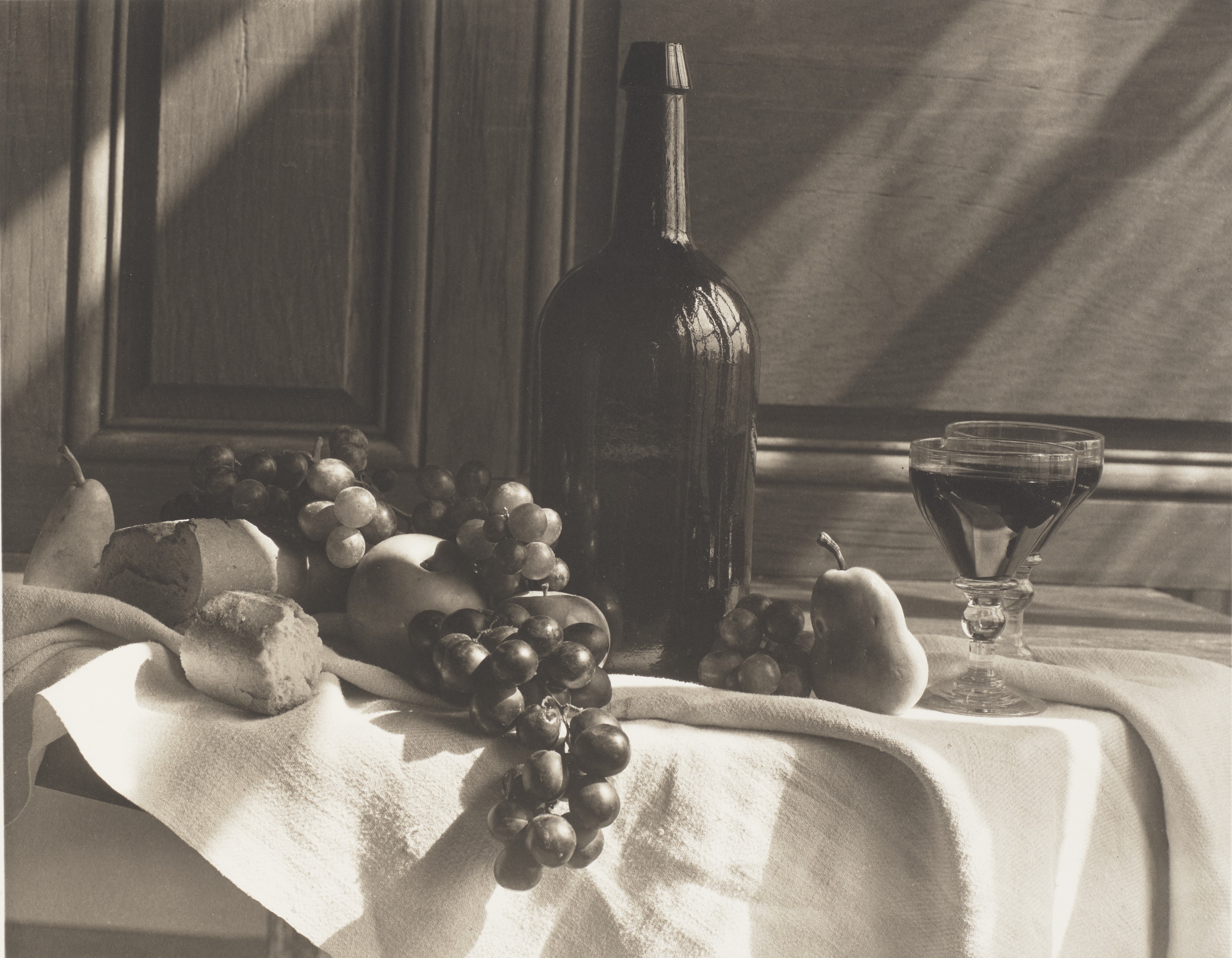 ELLIOTT ERWITT (NÉ EN 1928), Chihuahua in a Sweater, New York, 1946 ...