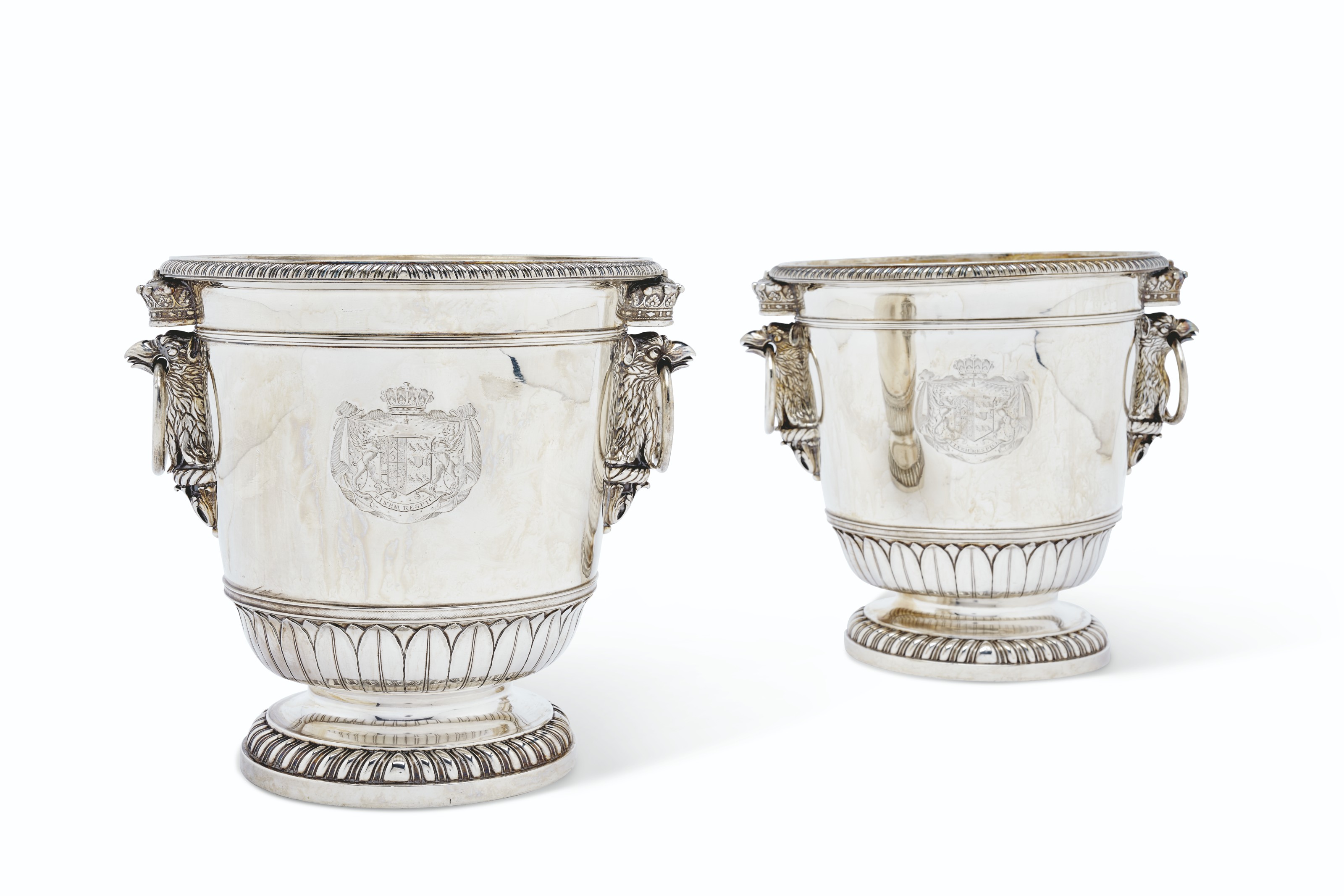 PAIRE DE RAFRAICHISSOIRS EN ARGENT, PAR JOHN WAKELIN ET WILLIAM TAYLOR ...