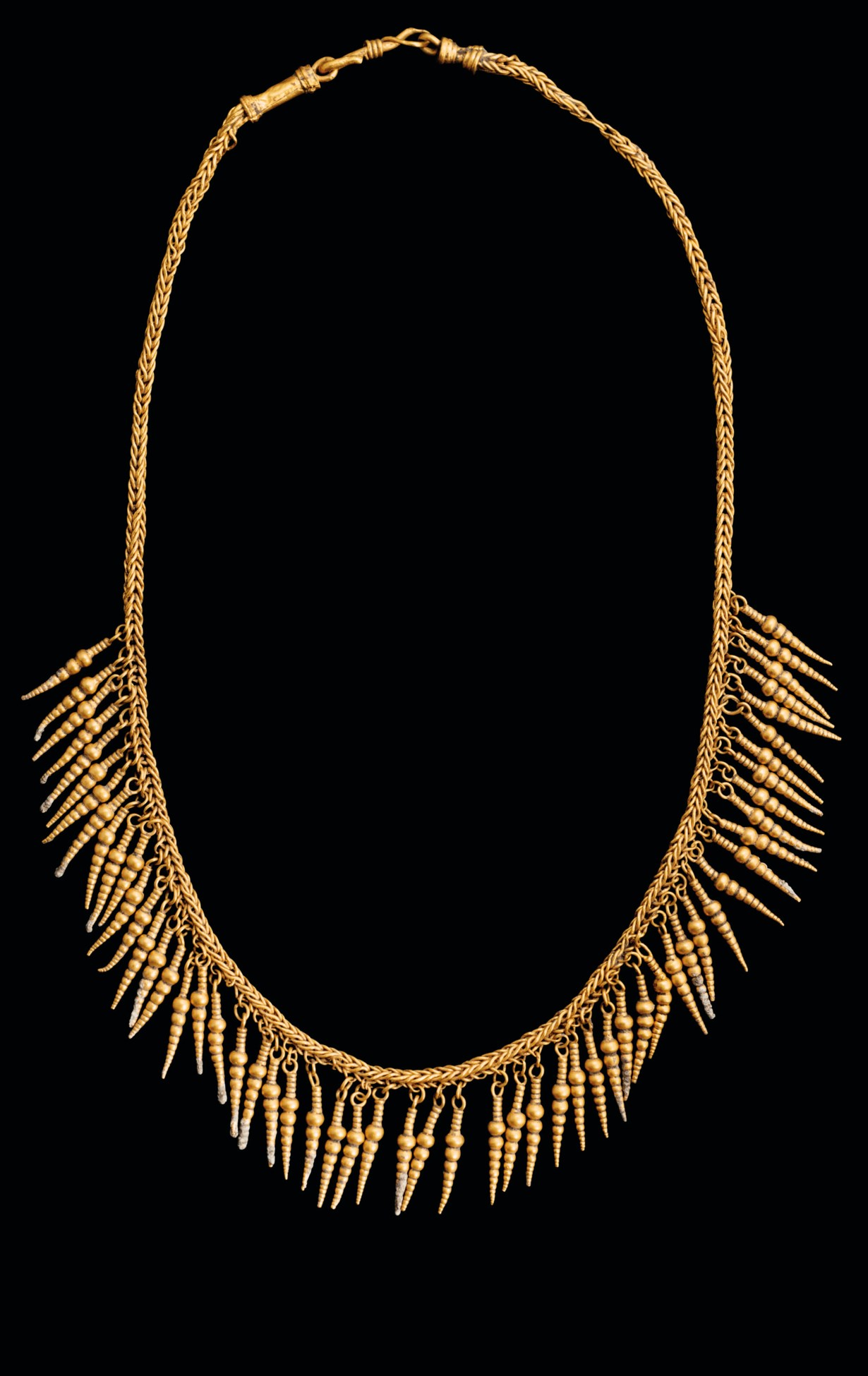 A GREEK GOLD SEED-POD NECKLACE, LATE HELLENISTIC PERIOD, CIRCA 2ND-1ST ...