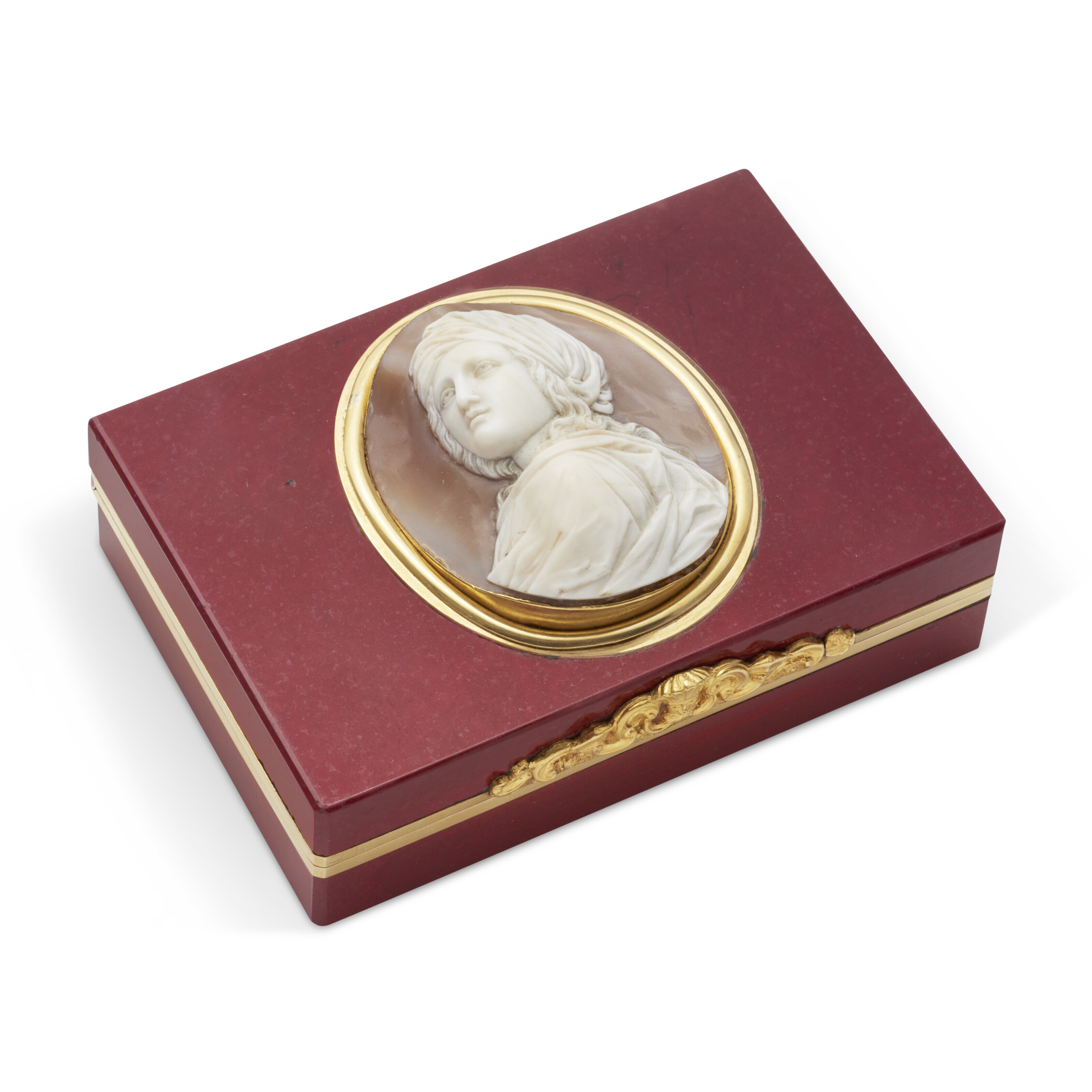 A CONTINENTAL GOLD-MOUNTED HARDSTONE SNUFF-BOX SET WITH A CAMEO ...