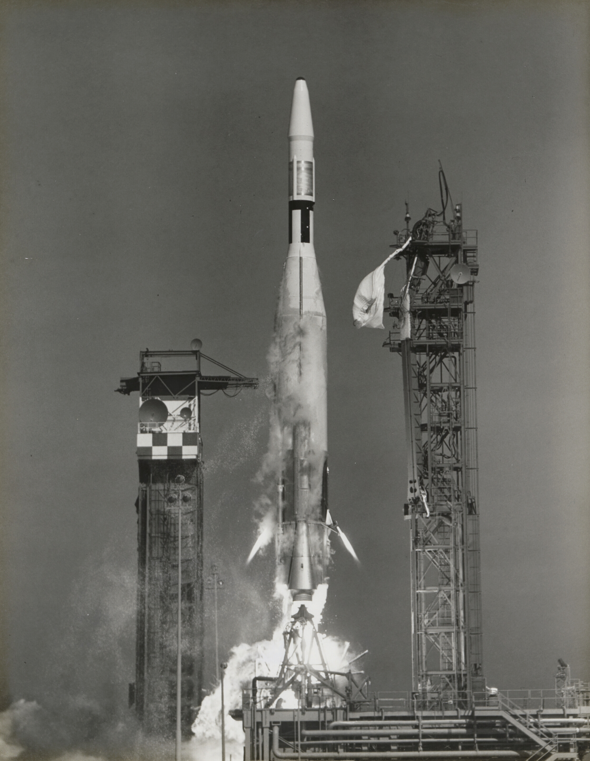 LAUNCH OF RANGER IV, APRIL 23, 1962, AIR FORCE MISSILE TEST CENTER ...