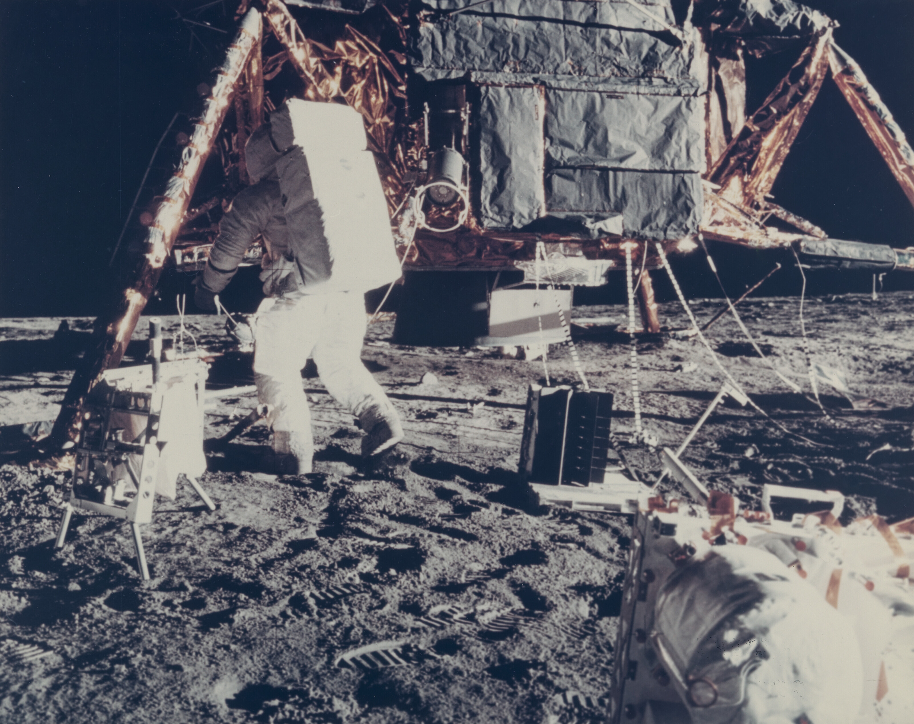 ALAN BEAN UNLOADS ALSEP FROM LUNAR MODULE, NOVEMBER 14-24, 1969, NASA ...