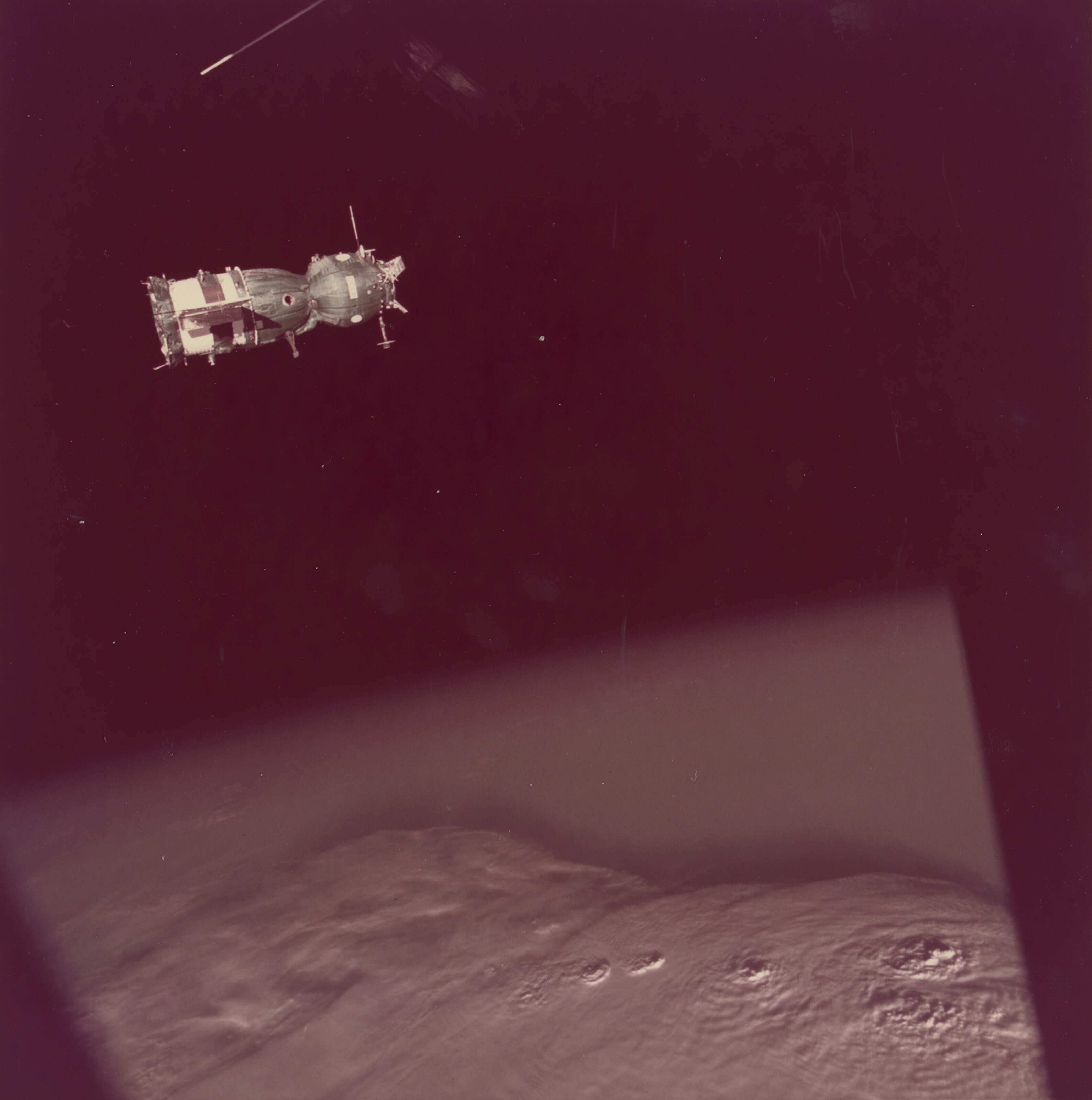 SOVIET SOYUZ SPACECRAFT IN EARTH ORBIT, JULY 15-24, 1975, NASA [APOLLO ...