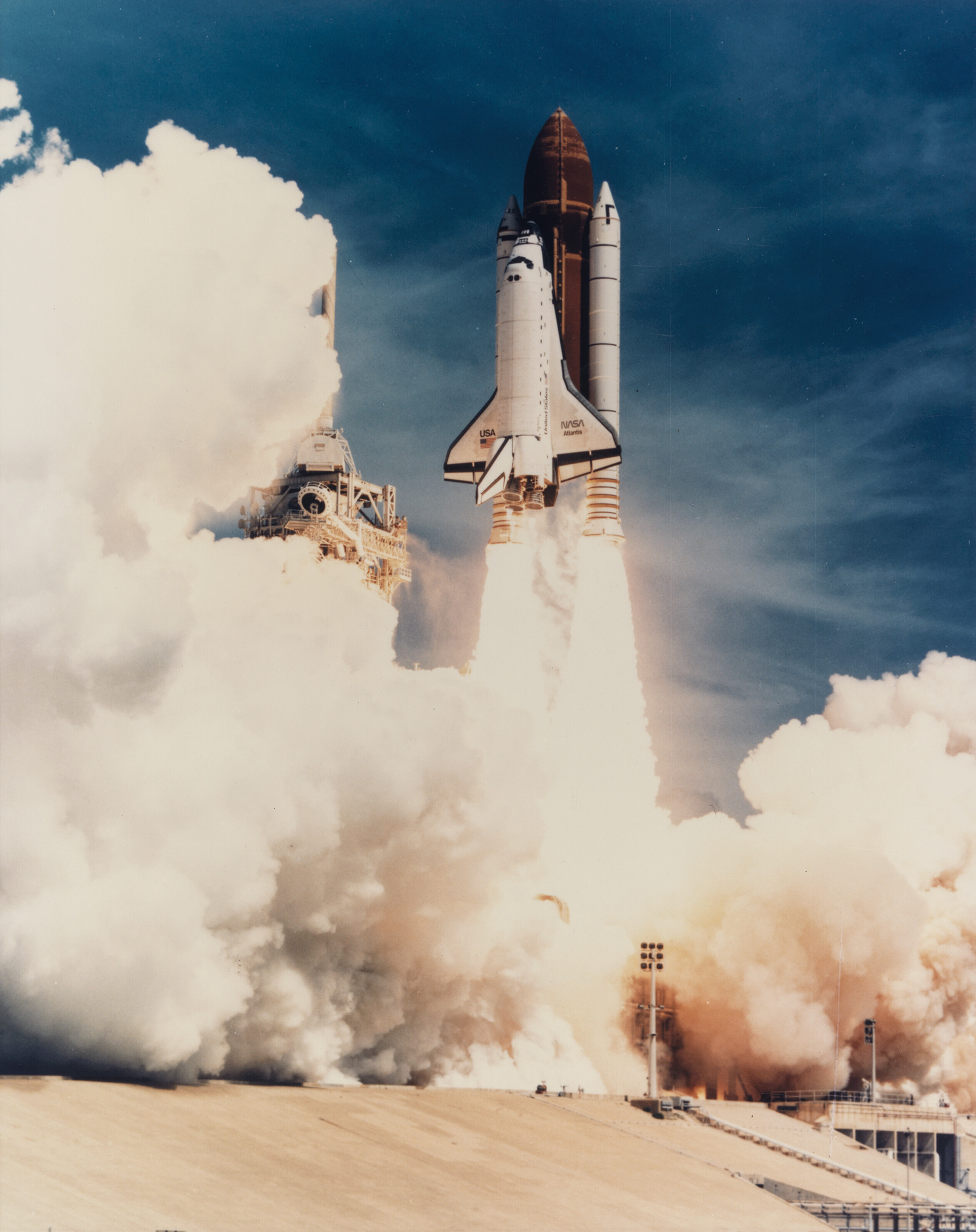 LAUNCH OF ATLANTIS FOR A NINE DAY MISSION, AUGUST 2, 1991, NASA [STS-43 ...