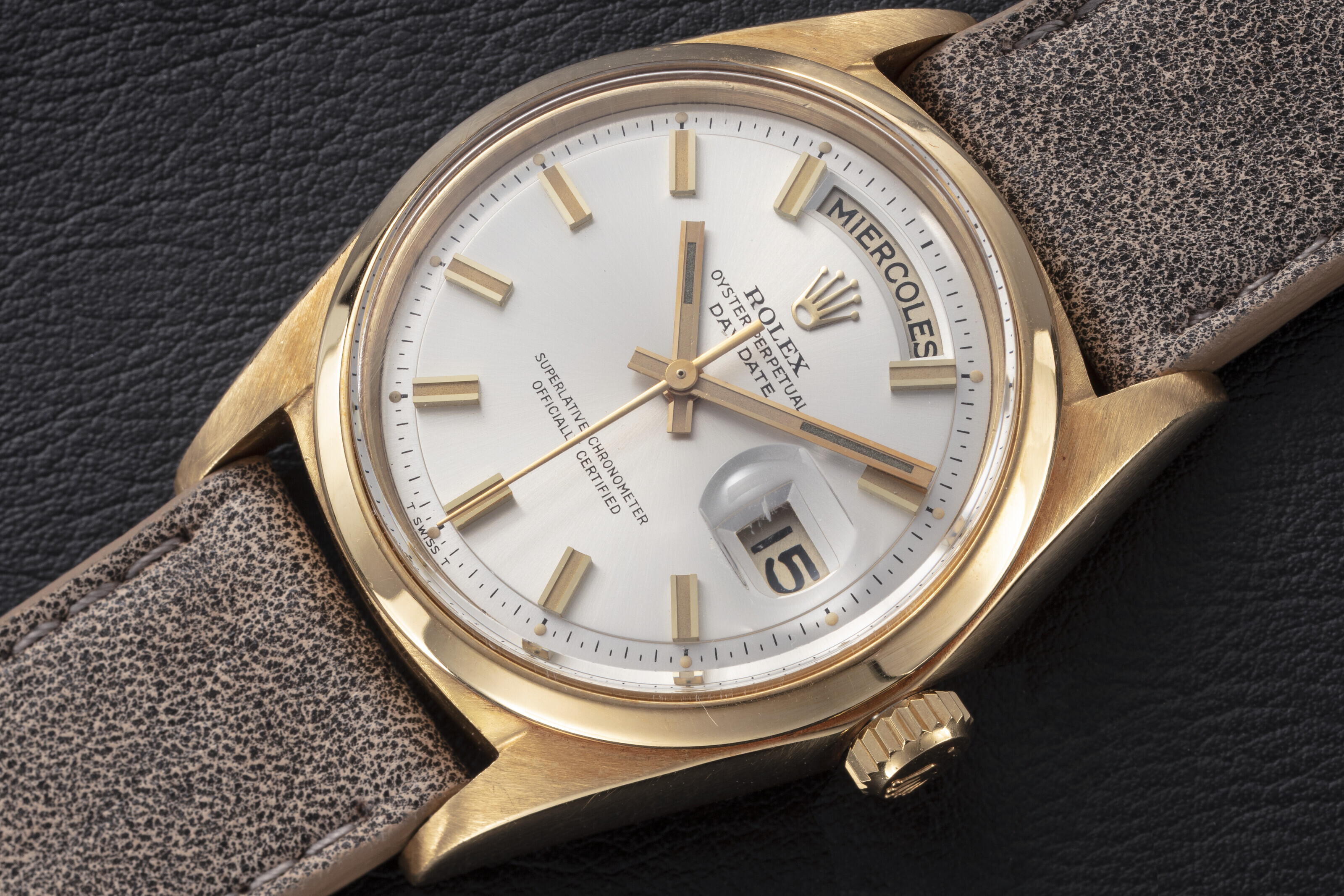 ROLEX, DAY-DATE REF. 1802, A GOLD AUTOMATIC WRISTWATCH, CASE NUMBER: 1 ...